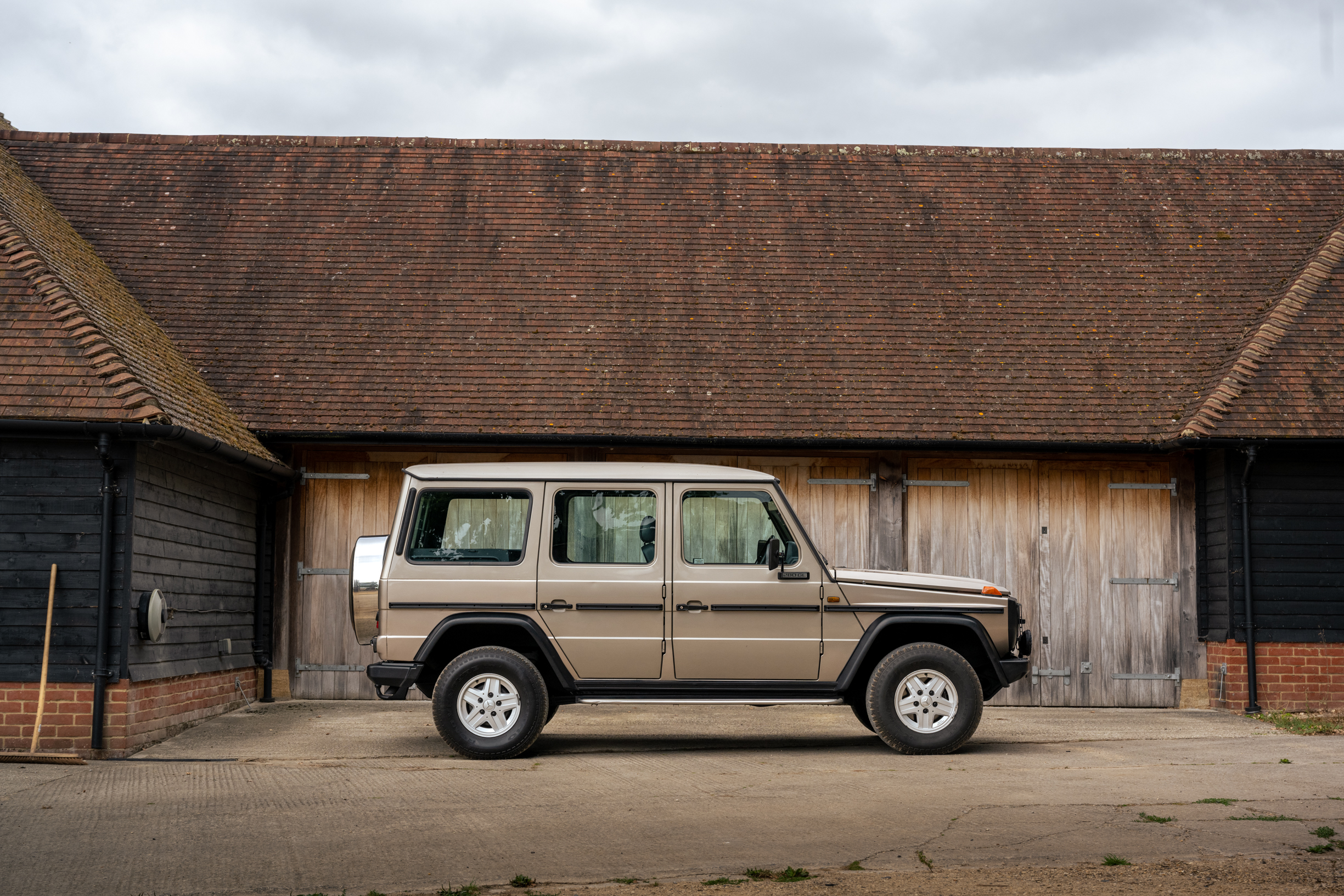 1988 MERCEDES-BENZ (W460) 280GE LWB