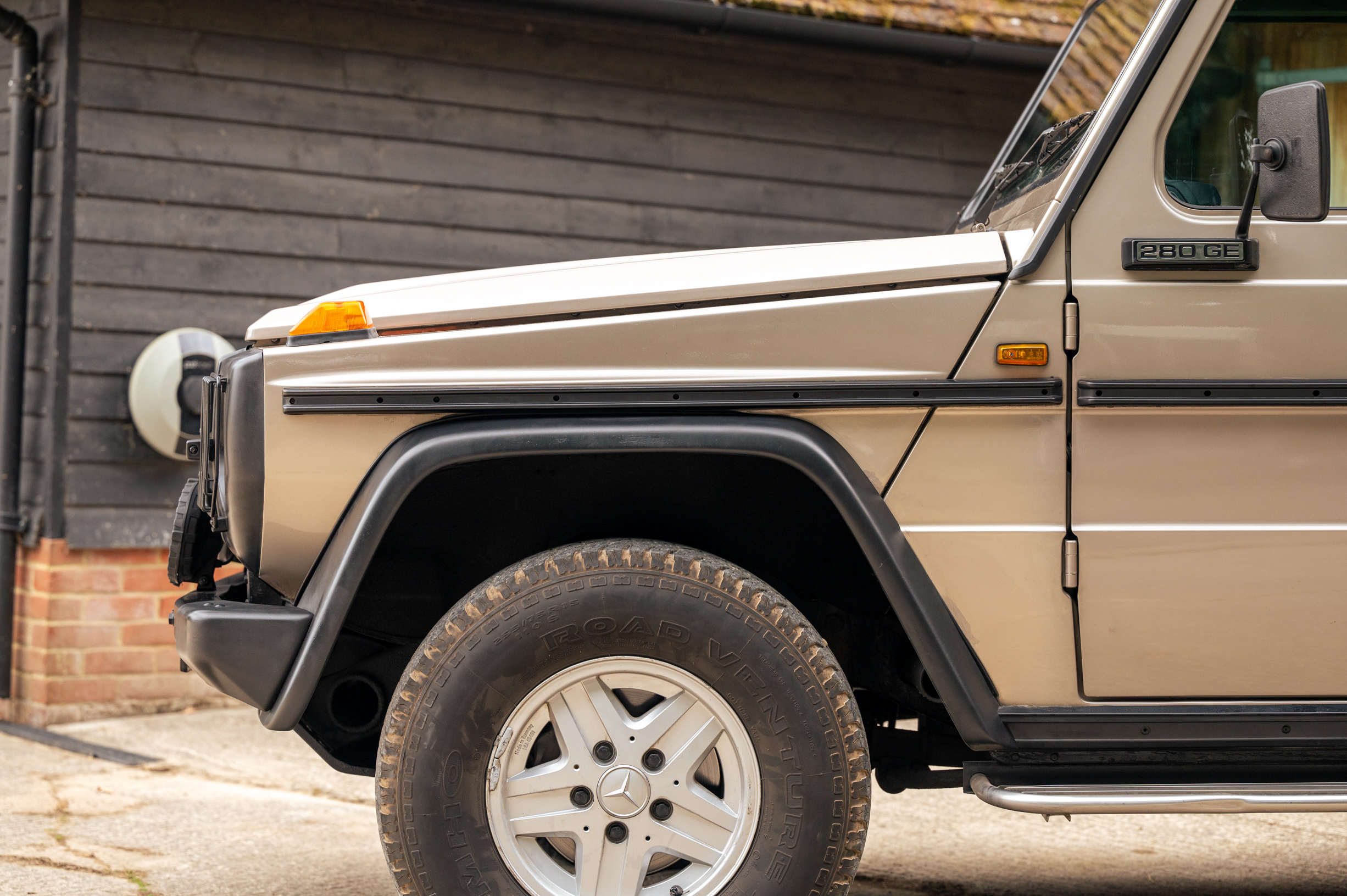 1988 MERCEDES-BENZ (W460) 280GE LWB