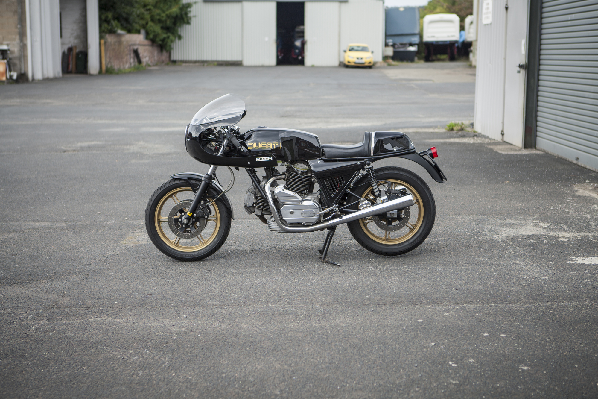 1985 DUCATI 900 S2 - SS CONVERSION