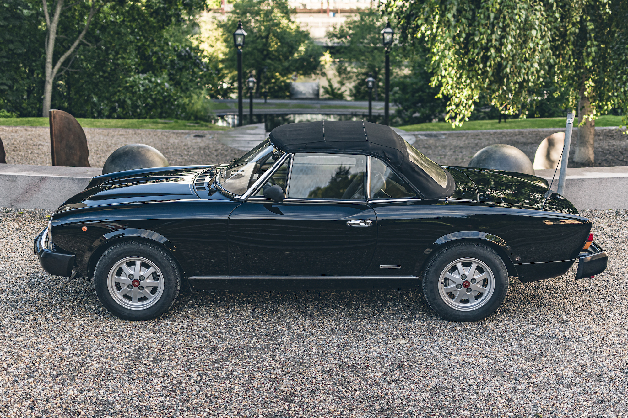 1985 PININFARINA SPIDER AZZURRA