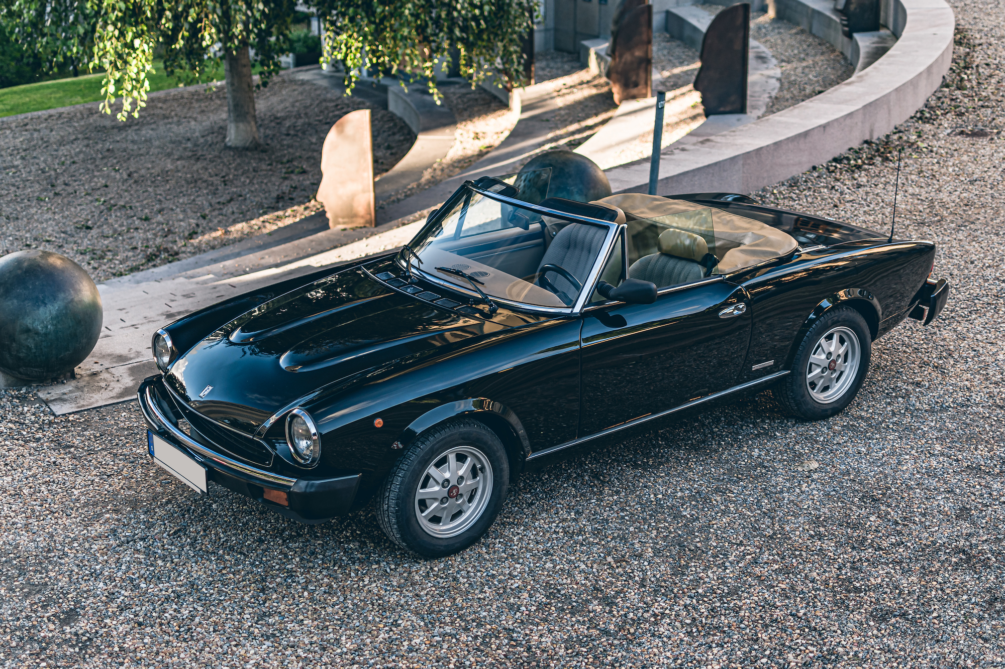 1985 PININFARINA SPIDER AZZURRA