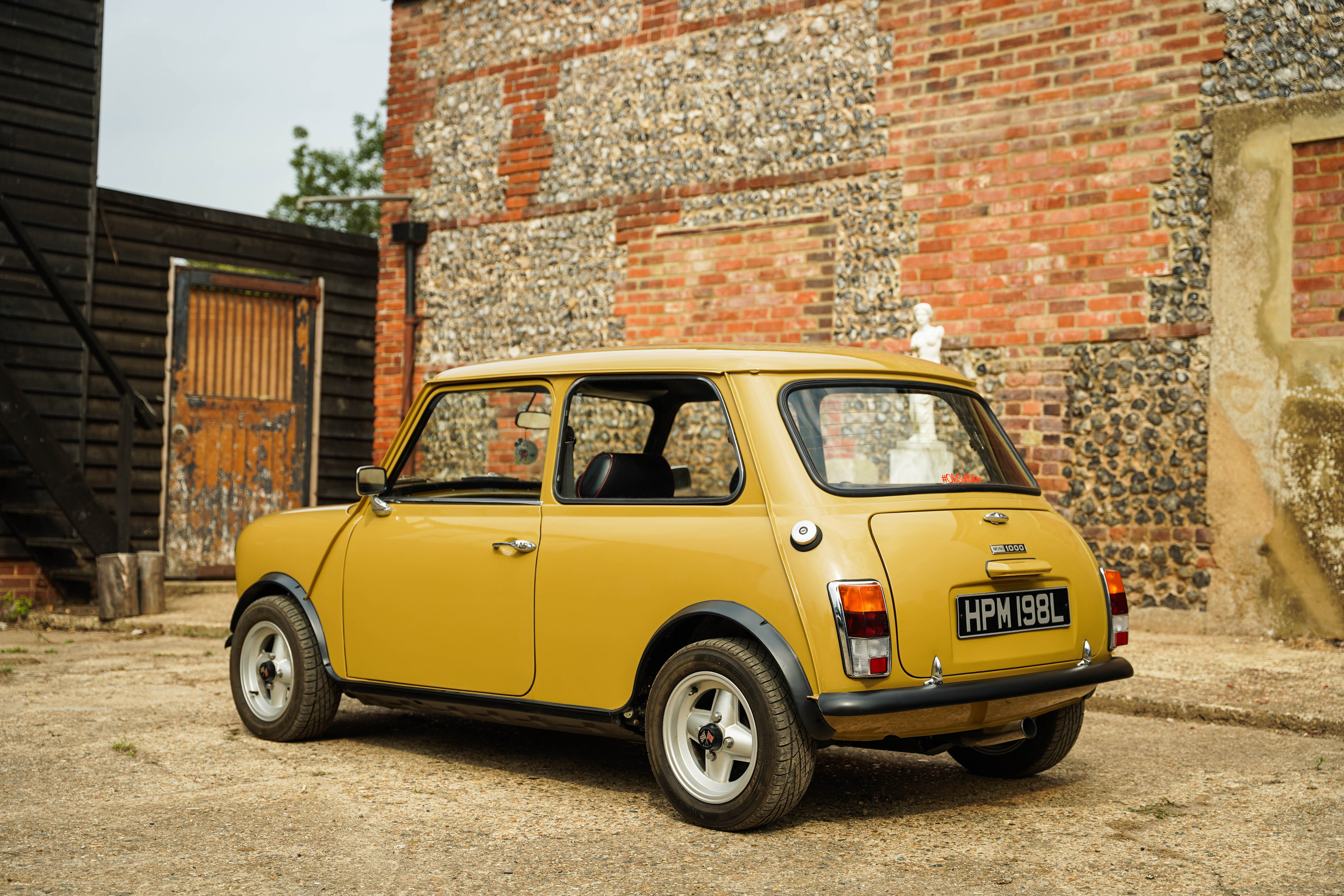 1972 AUSTIN MINI 1000 MK II for sale by auction in Northwood, London ...