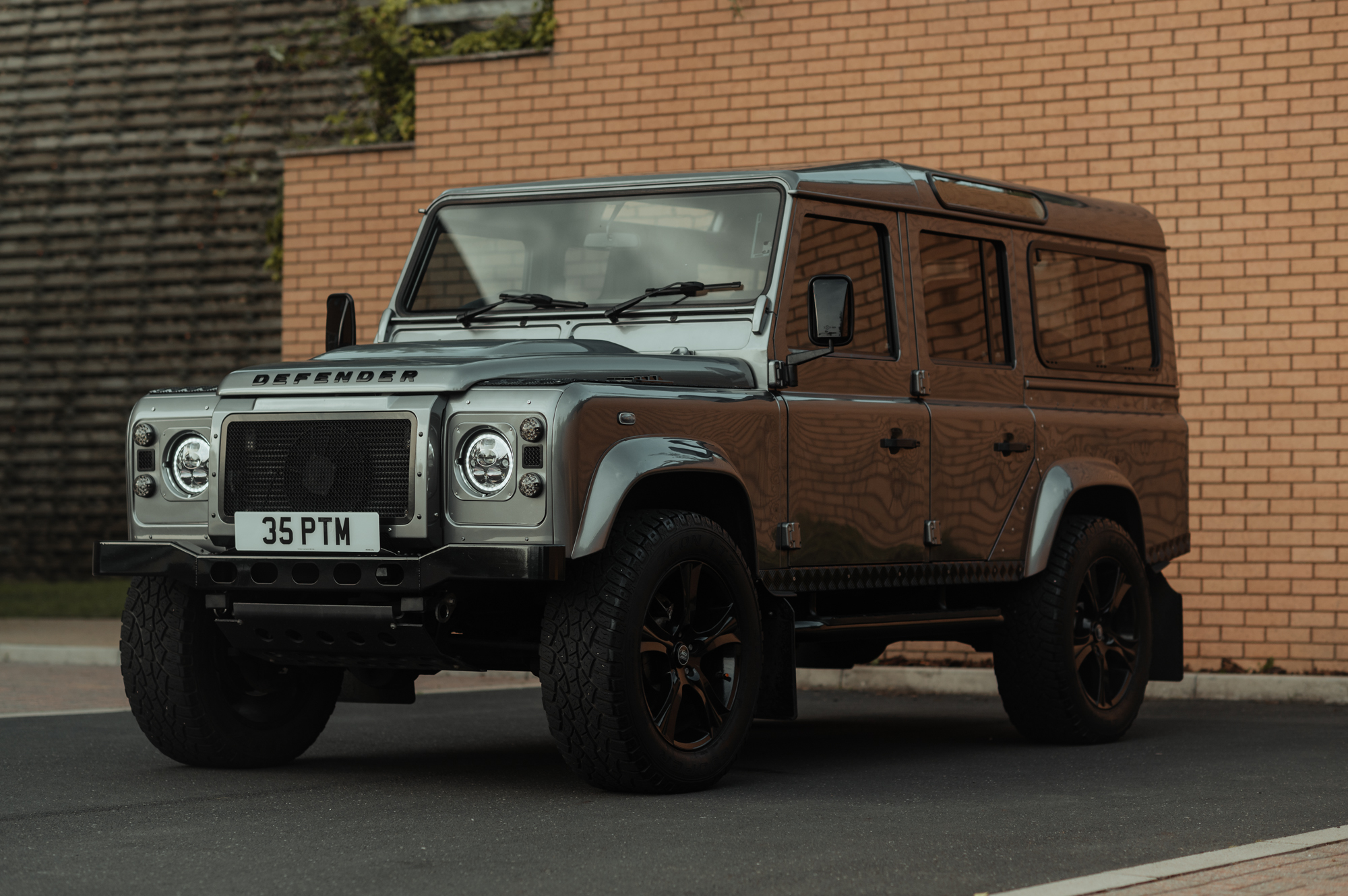 2011 LAND ROVER DEFENDER 110 XS STATION WAGON ‘TWISTED’ - 20,704 MILES