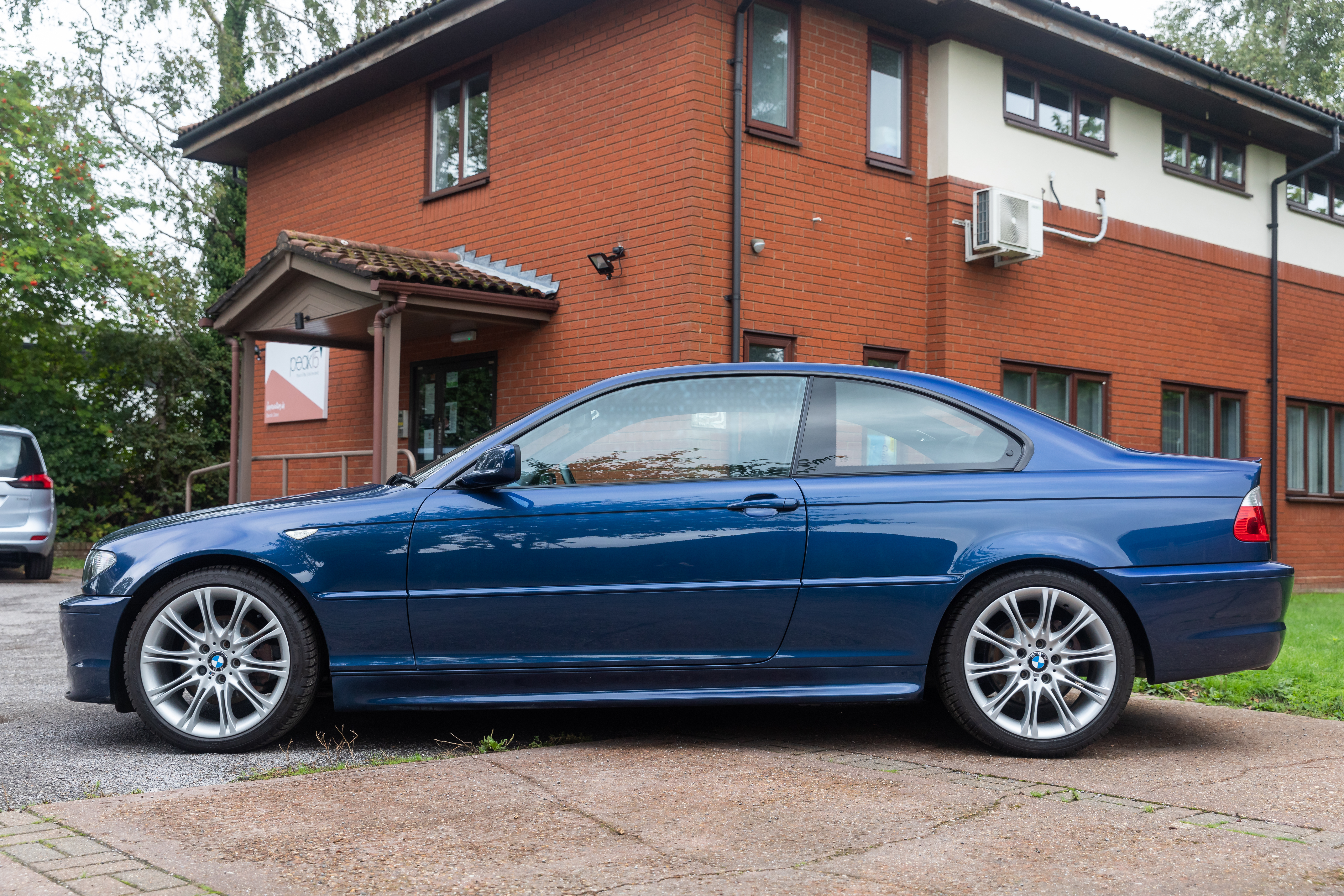 2004 BMW (E46) 325CI - 22,563 MILES