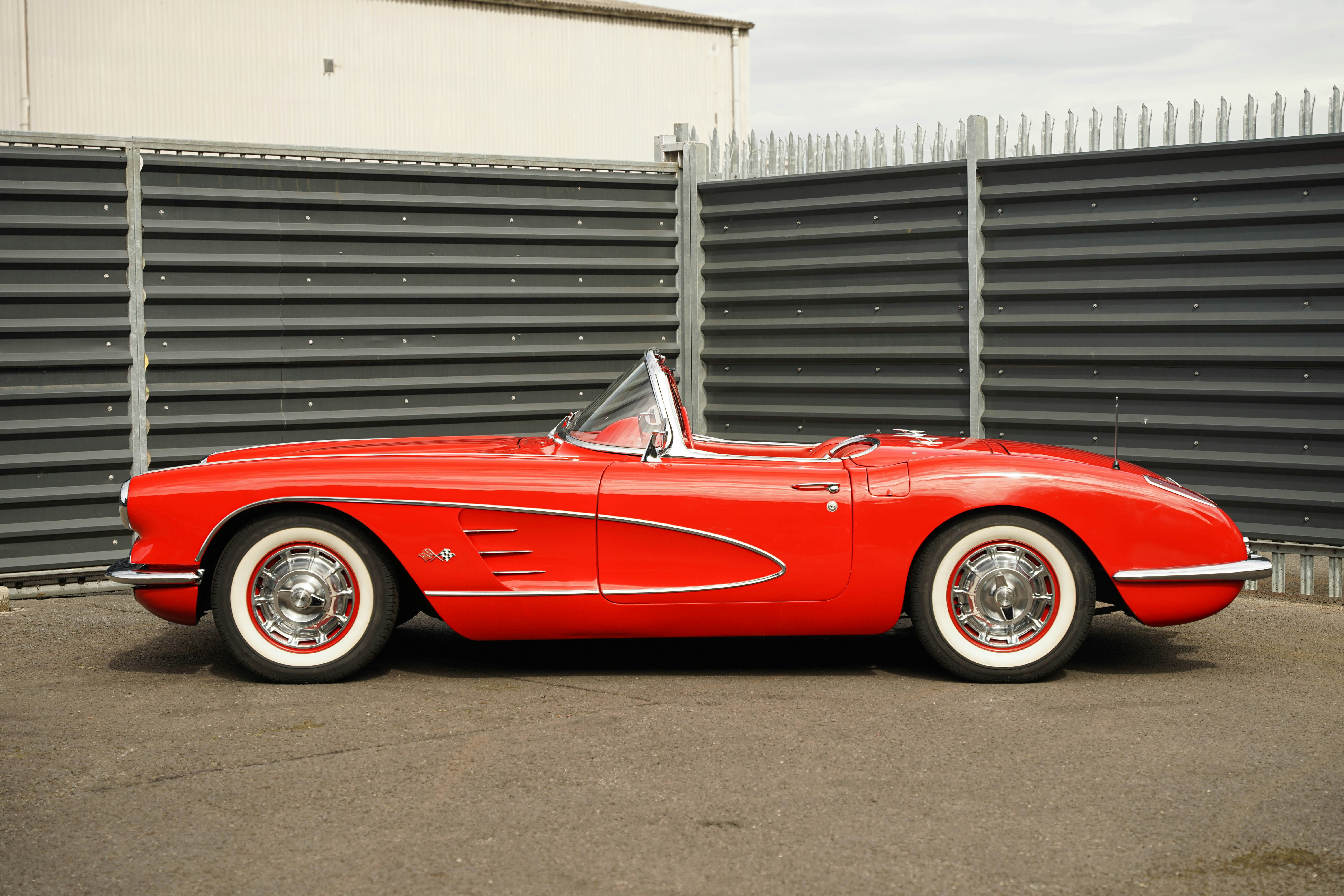 1960 CHEVROLET CORVETTE (C1)