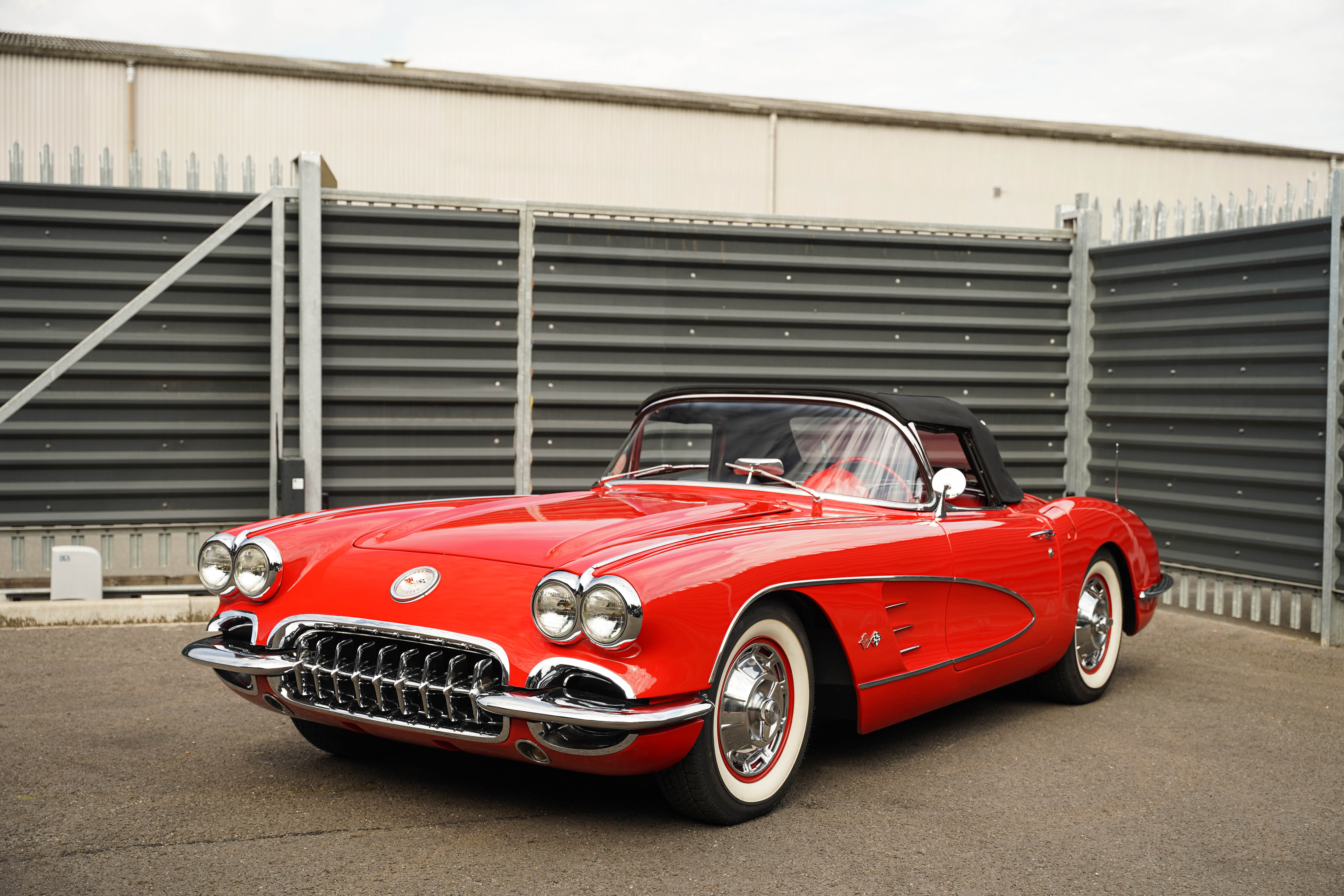 1960 CHEVROLET CORVETTE (C1)