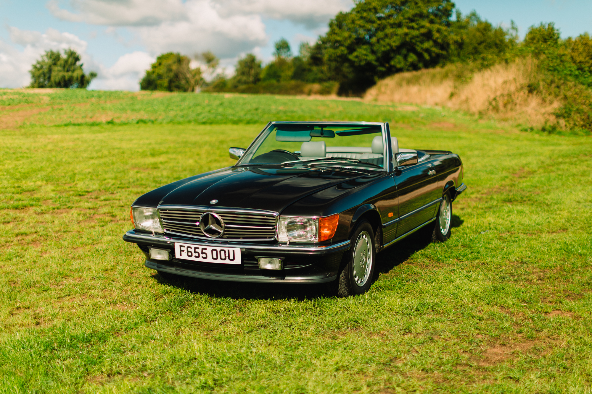 1988 MERCEDES-BENZ (R107) 500SL
