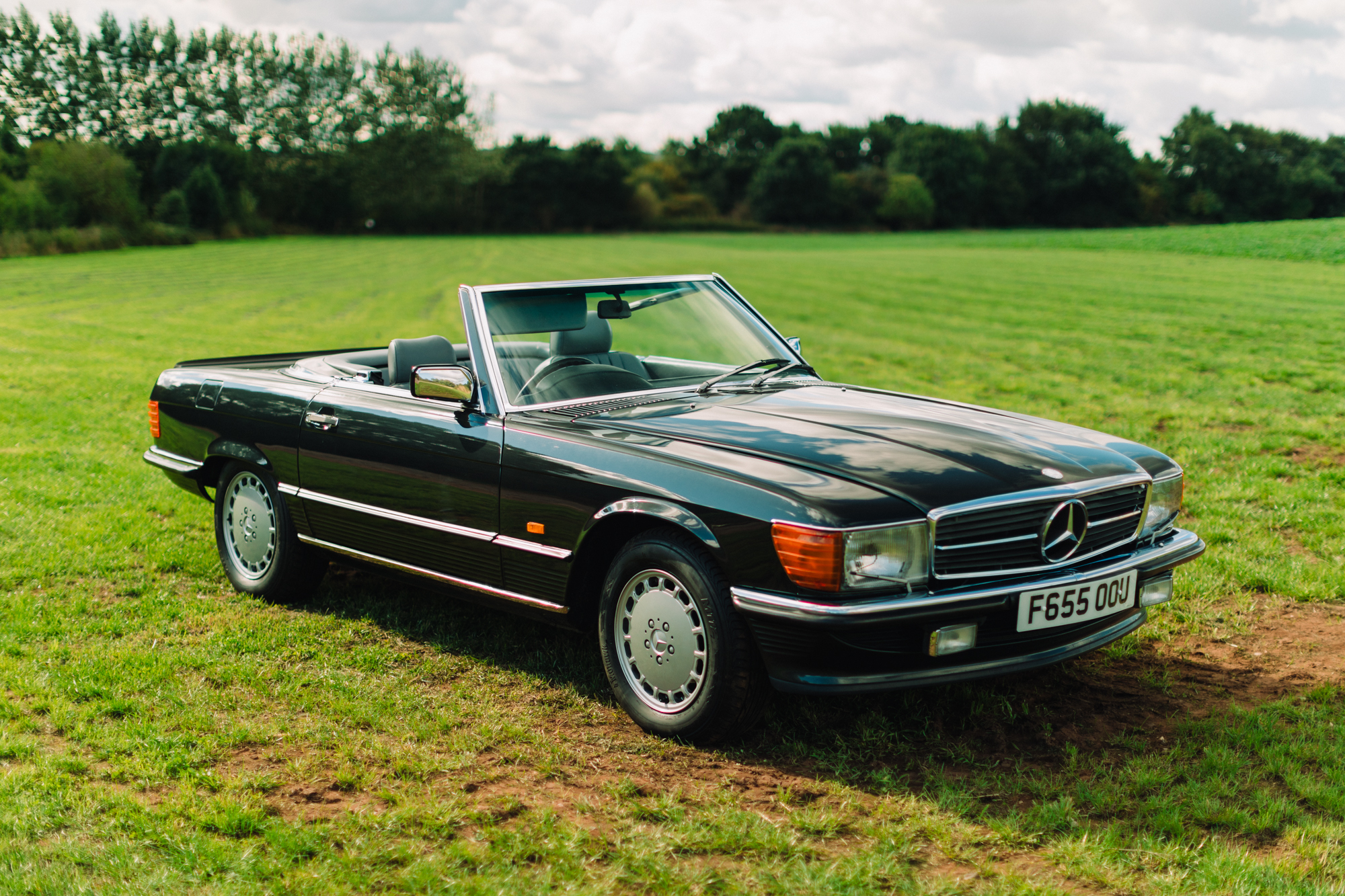 1988 MERCEDES-BENZ (R107) 500SL