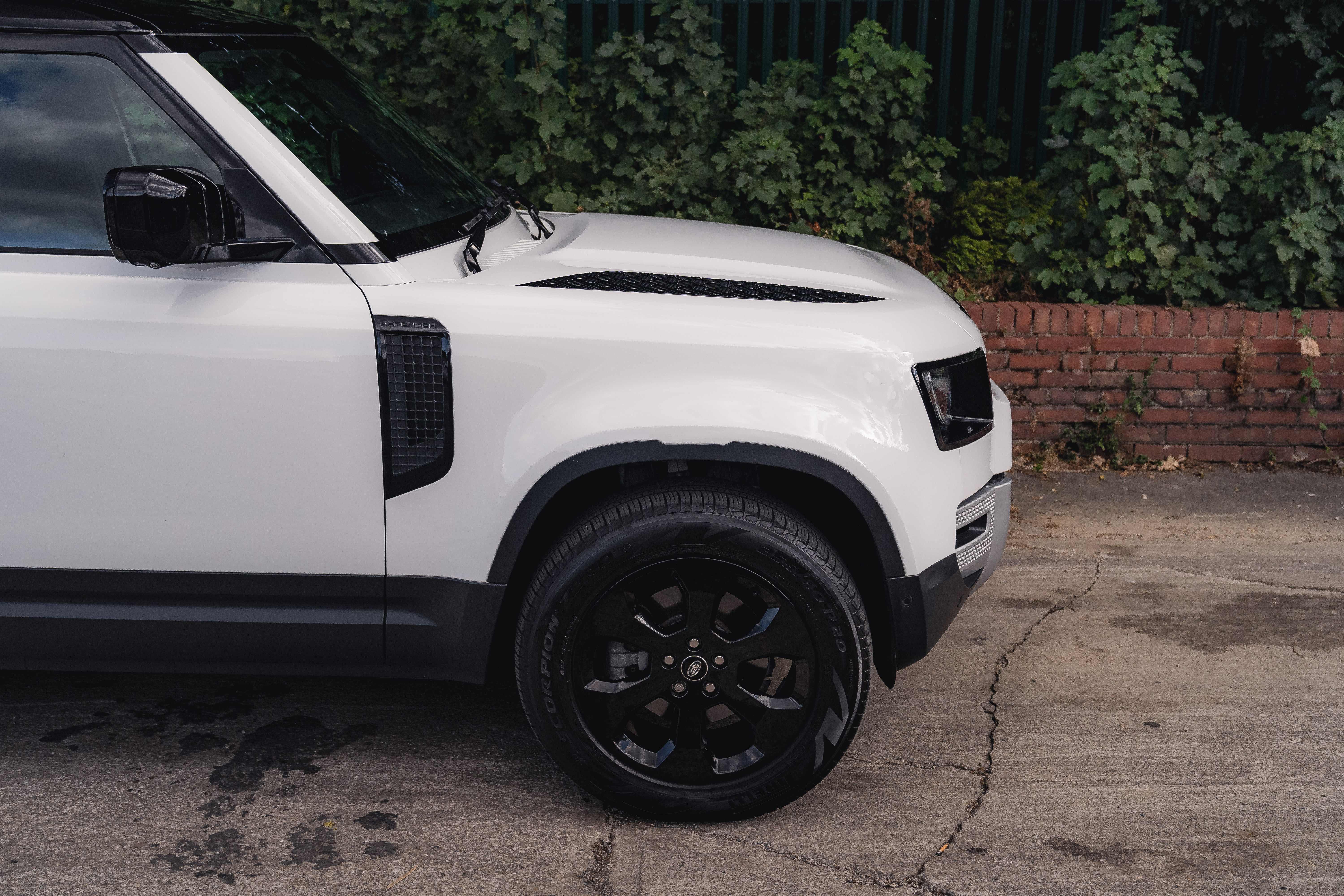 2021 LAND ROVER DEFENDER 110 P300 - 7 SEATER