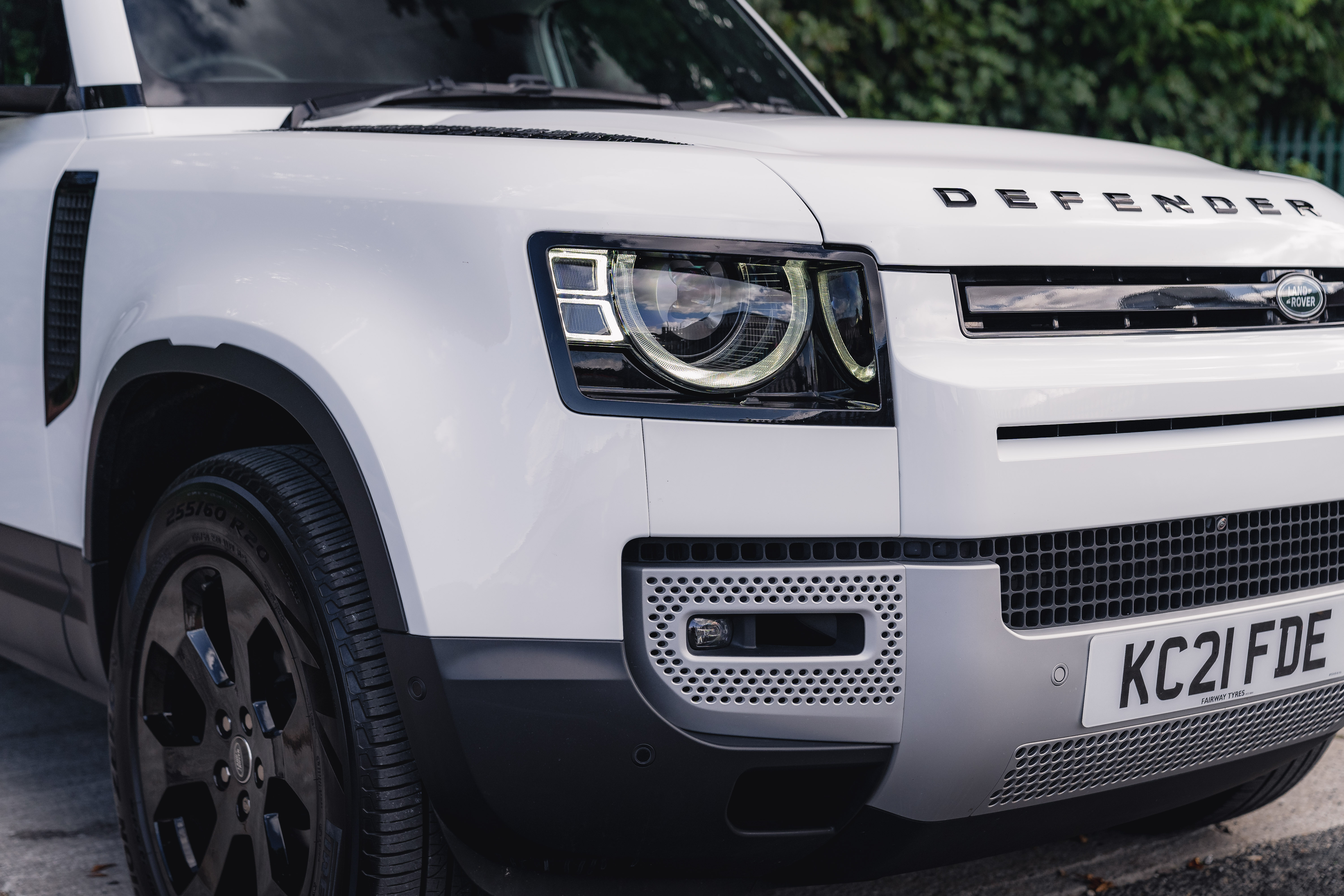 2021 LAND ROVER DEFENDER 110 P300 - 7 SEATER