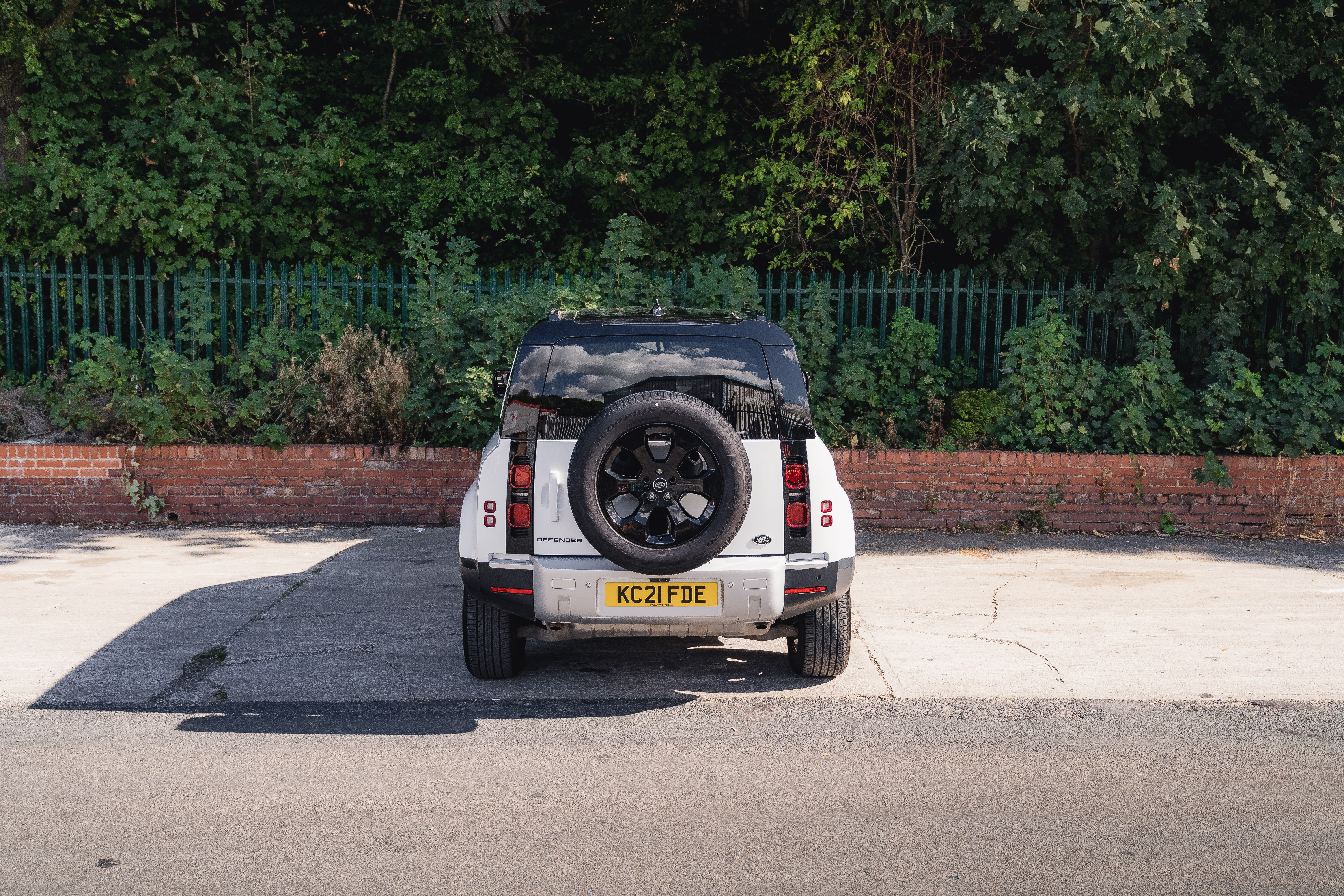 2021 LAND ROVER DEFENDER 110 P300 - 7 SEATER