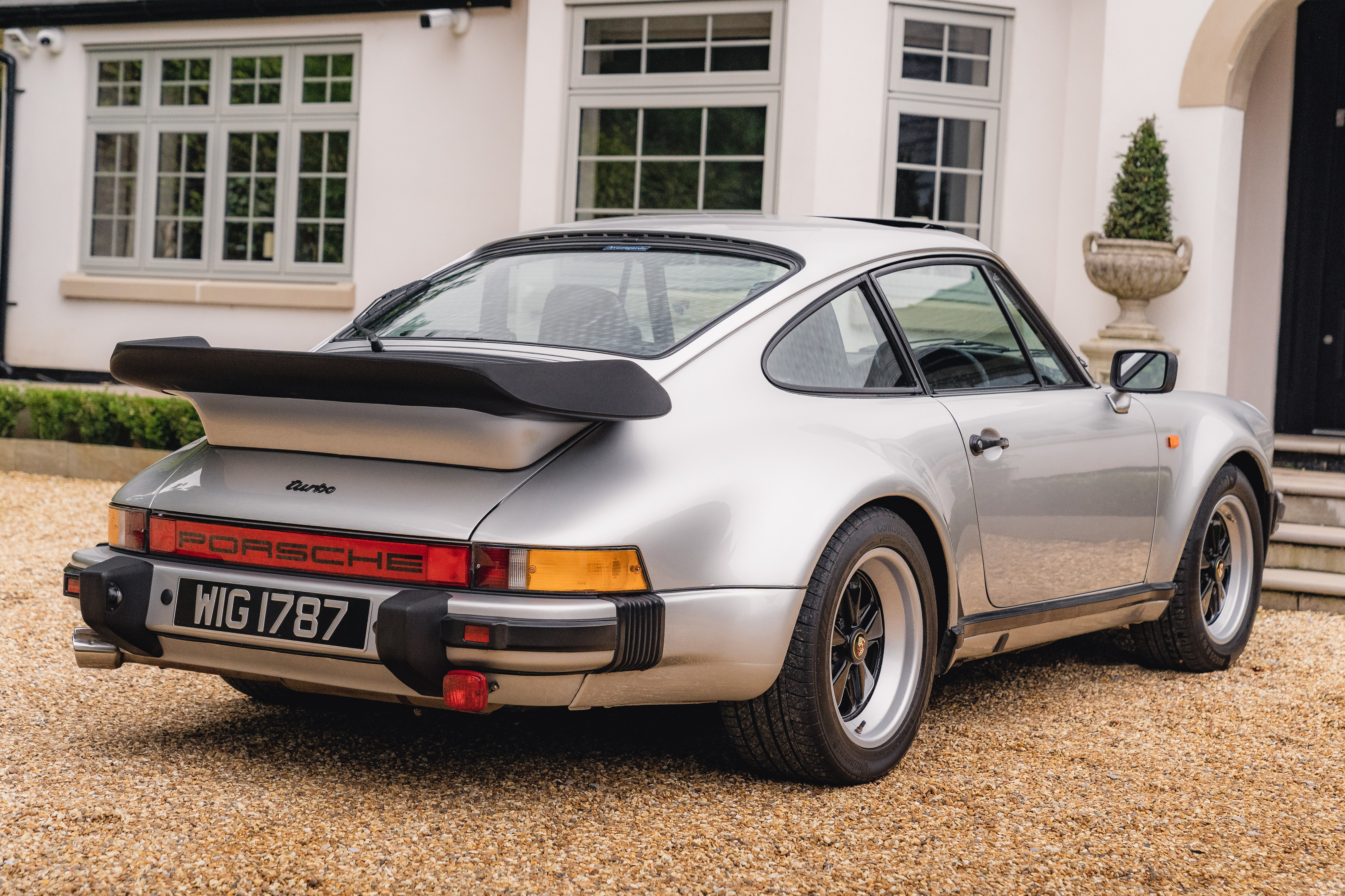 1986 PORSCHE 911 (930) TURBO
