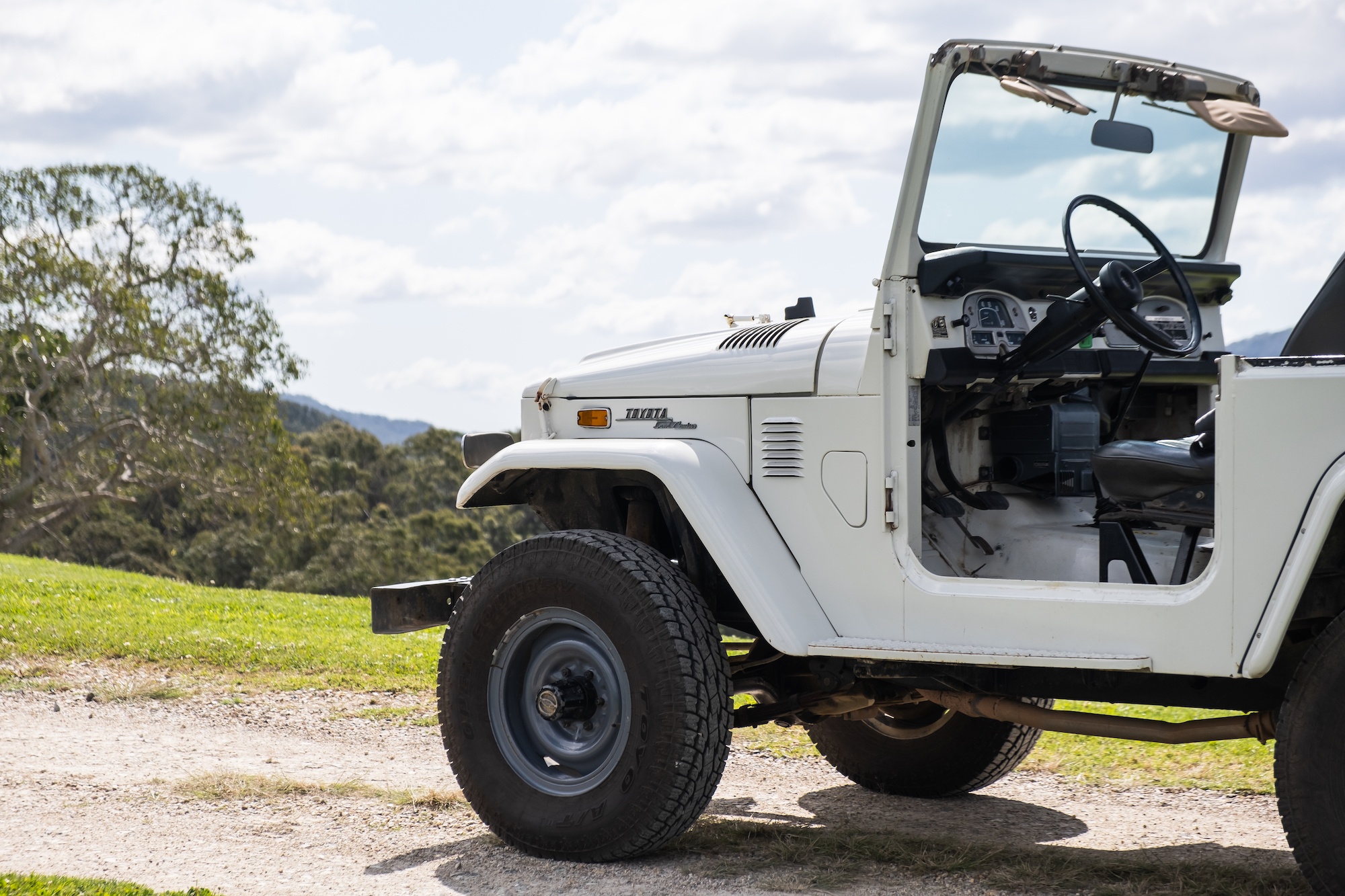1973 TOYOTA FJ40 LAND CRUISER
