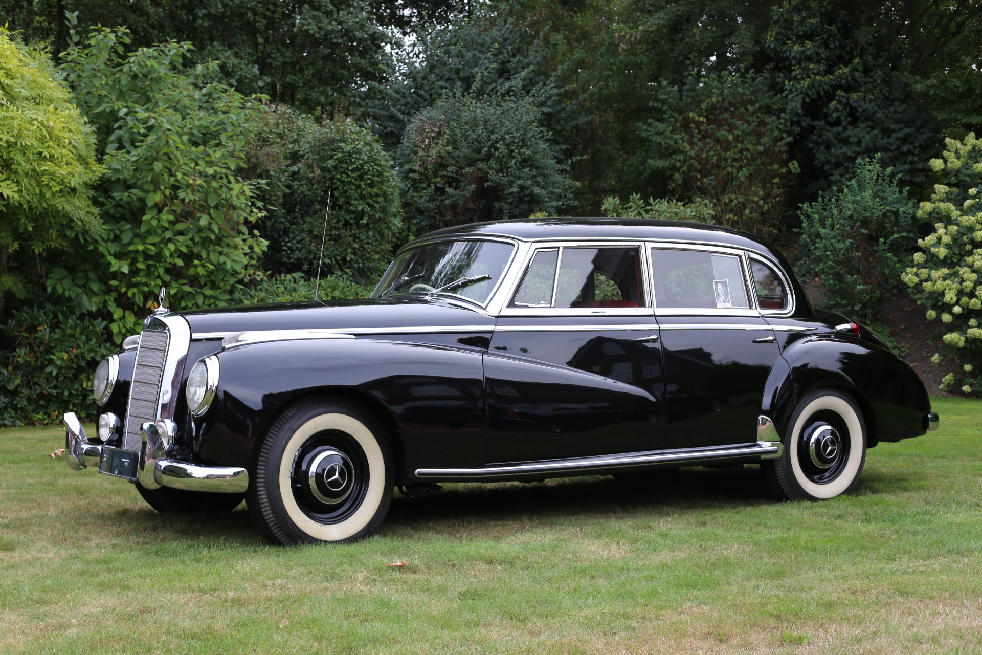1957 MERCEDES-BENZ (W186 IV) 300C 'ADENAUER'