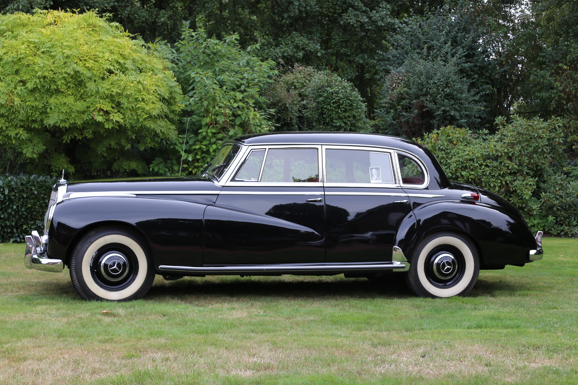 1957 MERCEDES-BENZ (W186 IV) 300C 'ADENAUER'