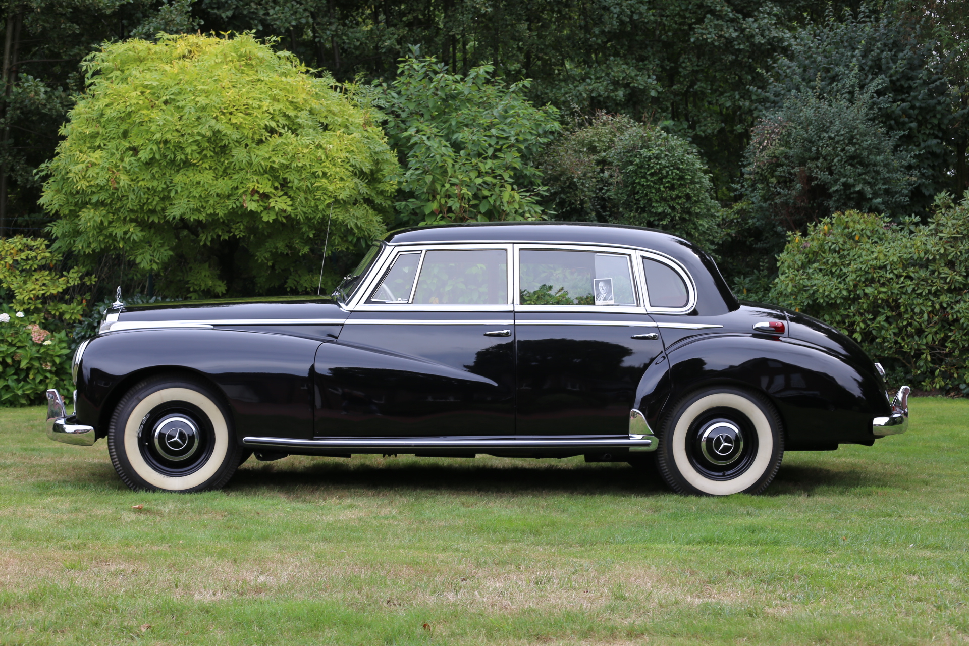 1957 MERCEDES-BENZ (W186 IV) 300C 'ADENAUER'