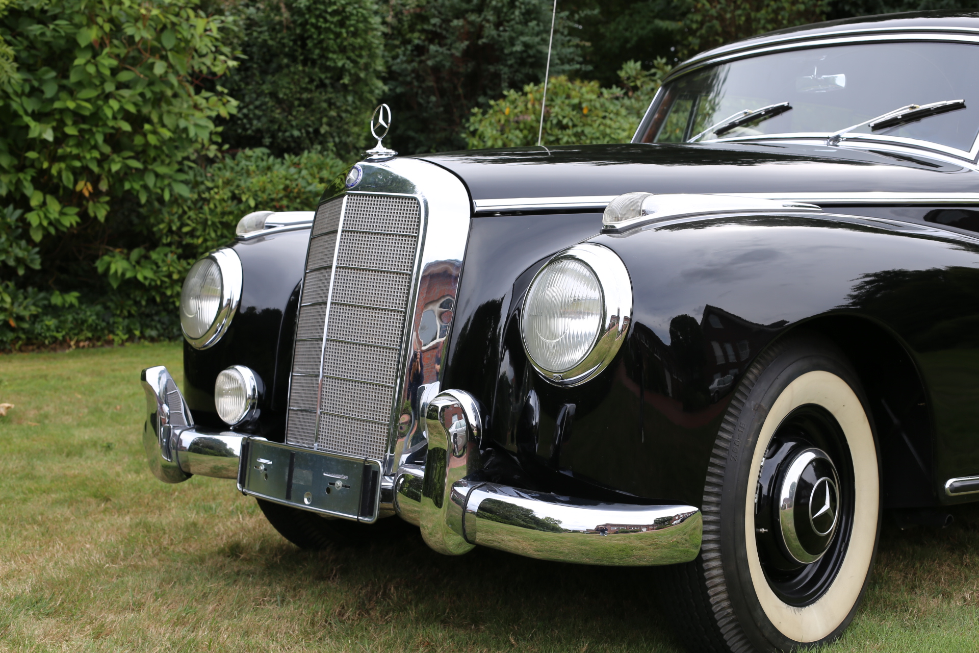 1957 MERCEDES-BENZ (W186 IV) 300C 'ADENAUER'