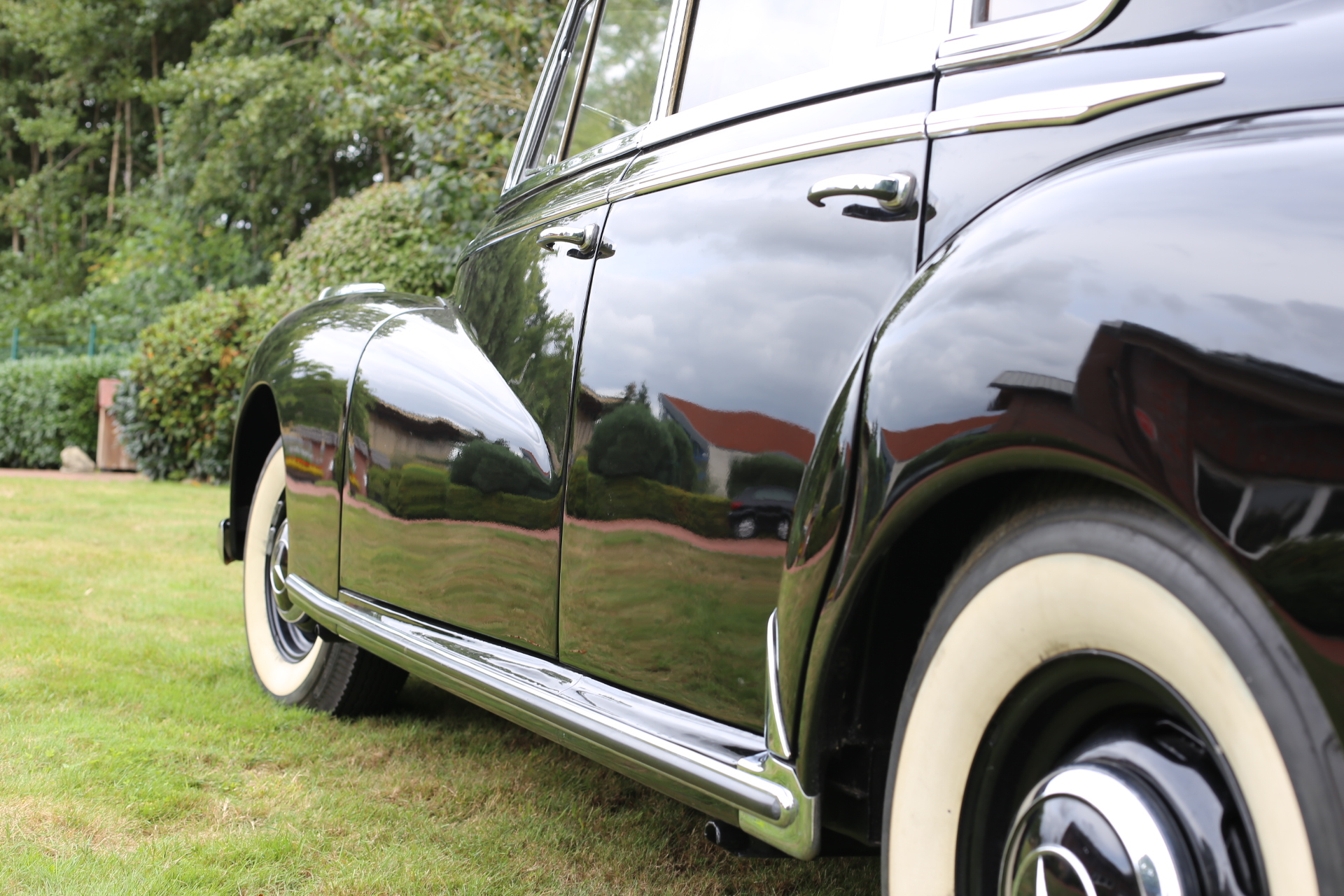 1957 MERCEDES-BENZ (W186 IV) 300C 'ADENAUER'