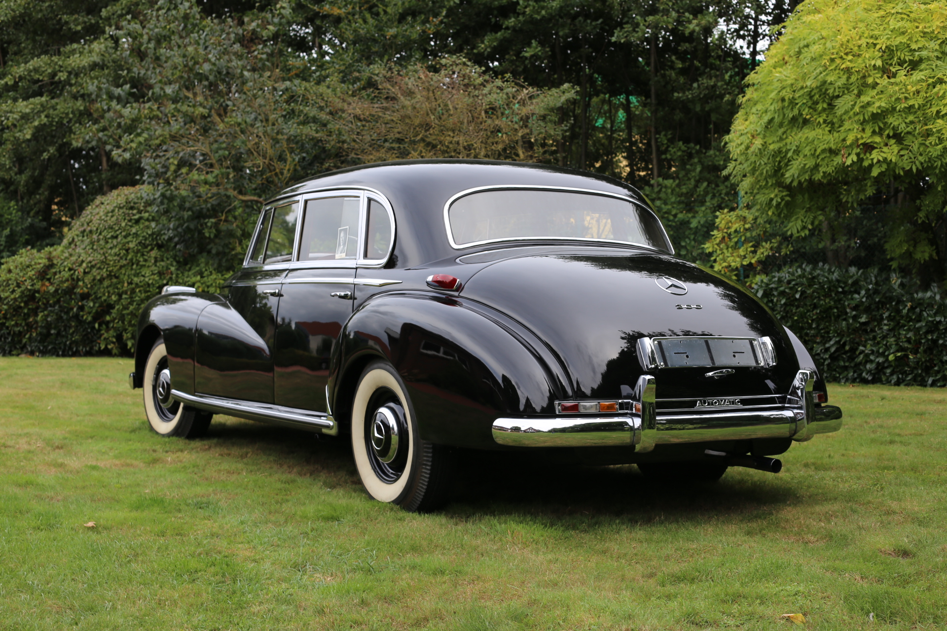 1957 MERCEDES-BENZ (W186 IV) 300C 'ADENAUER'