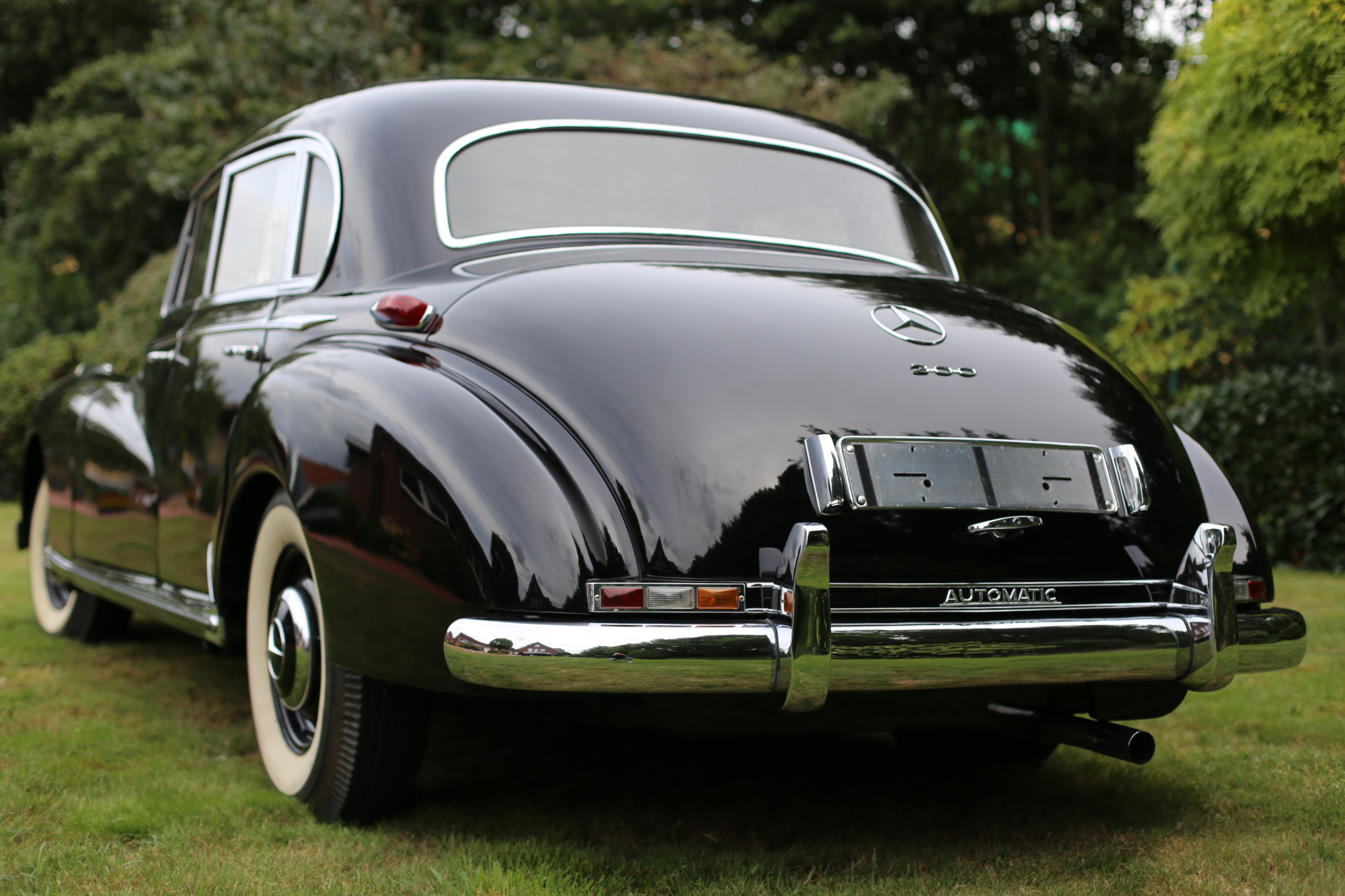 1957 MERCEDES-BENZ (W186 IV) 300C 'ADENAUER'