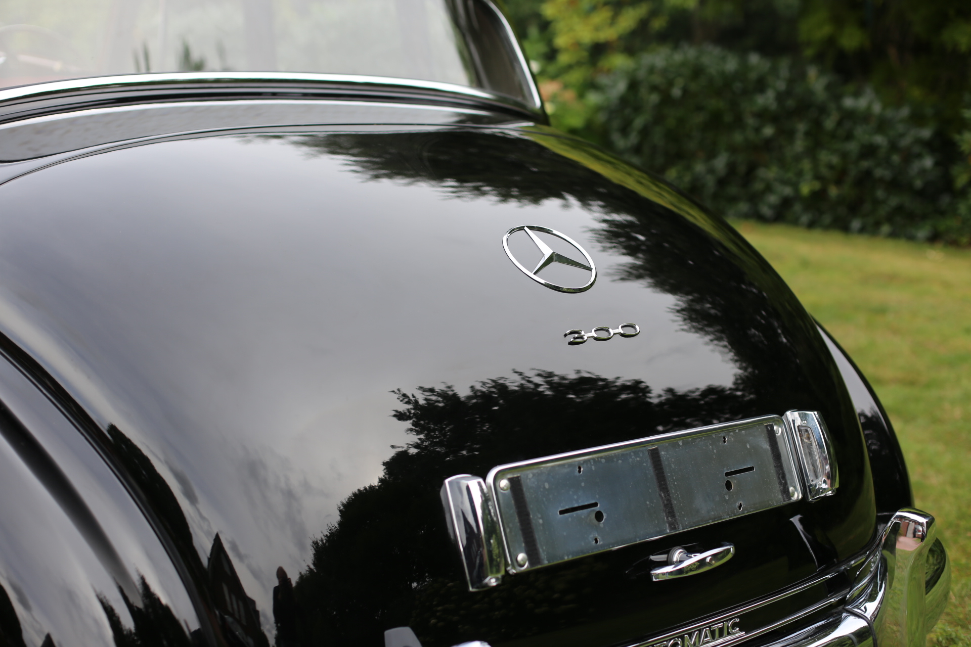 1957 MERCEDES-BENZ (W186 IV) 300C 'ADENAUER'