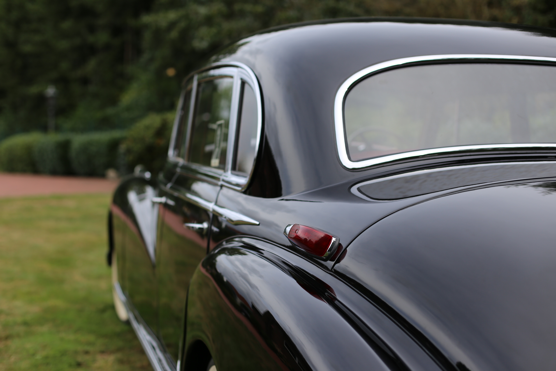 1957 MERCEDES-BENZ (W186 IV) 300C 'ADENAUER'
