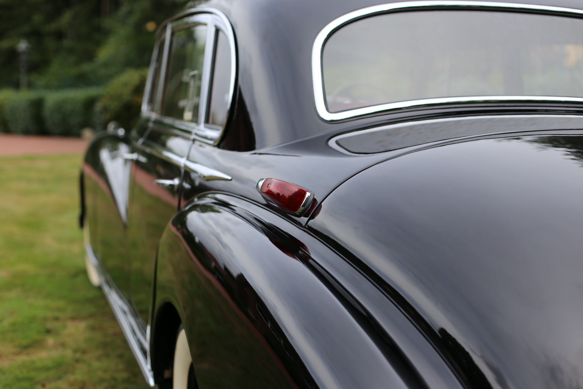 1957 MERCEDES-BENZ (W186 IV) 300C 'ADENAUER'
