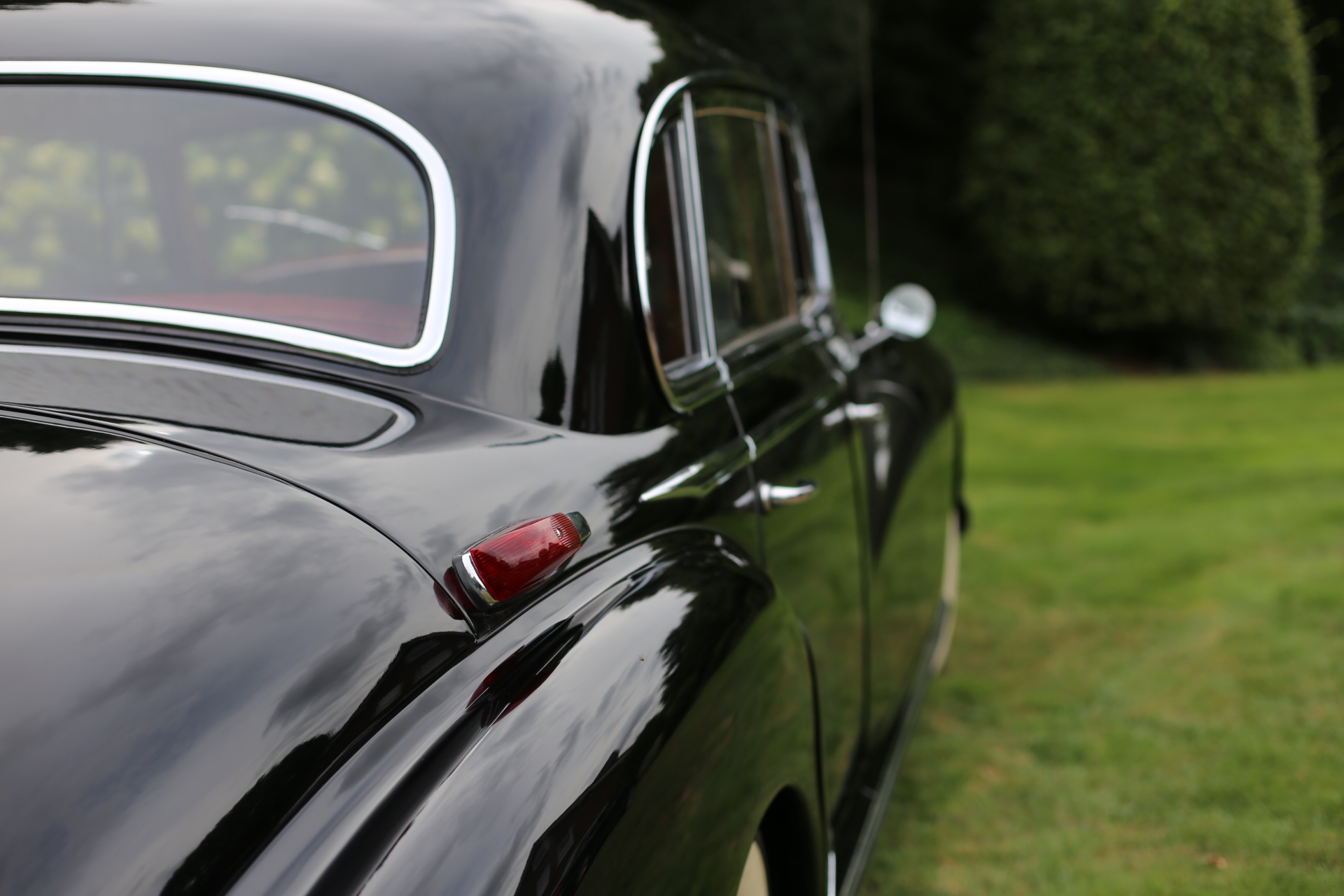 1957 MERCEDES-BENZ (W186 IV) 300C 'ADENAUER'