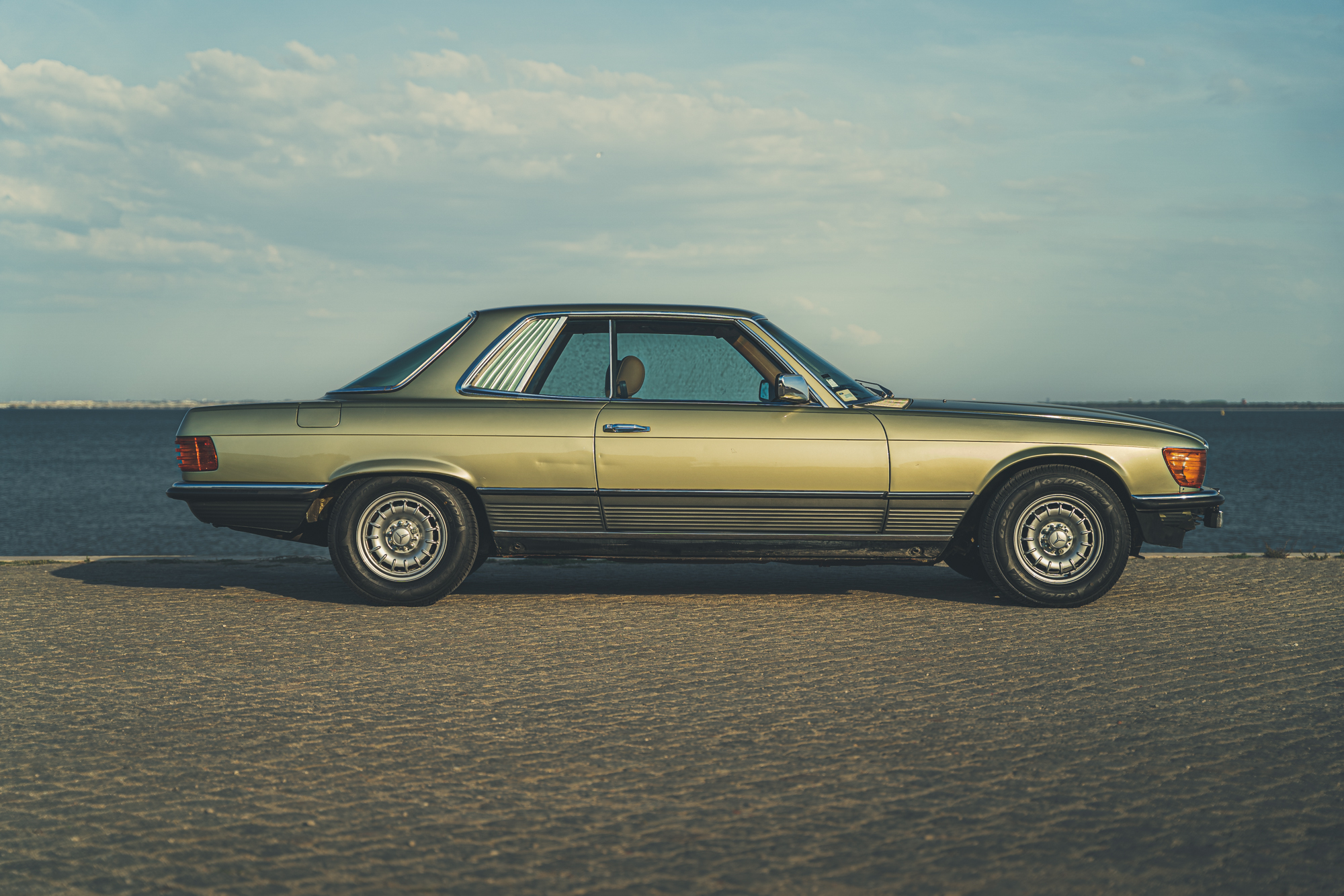 1981 MERCEDES-BENZ (R107) 500 SLC