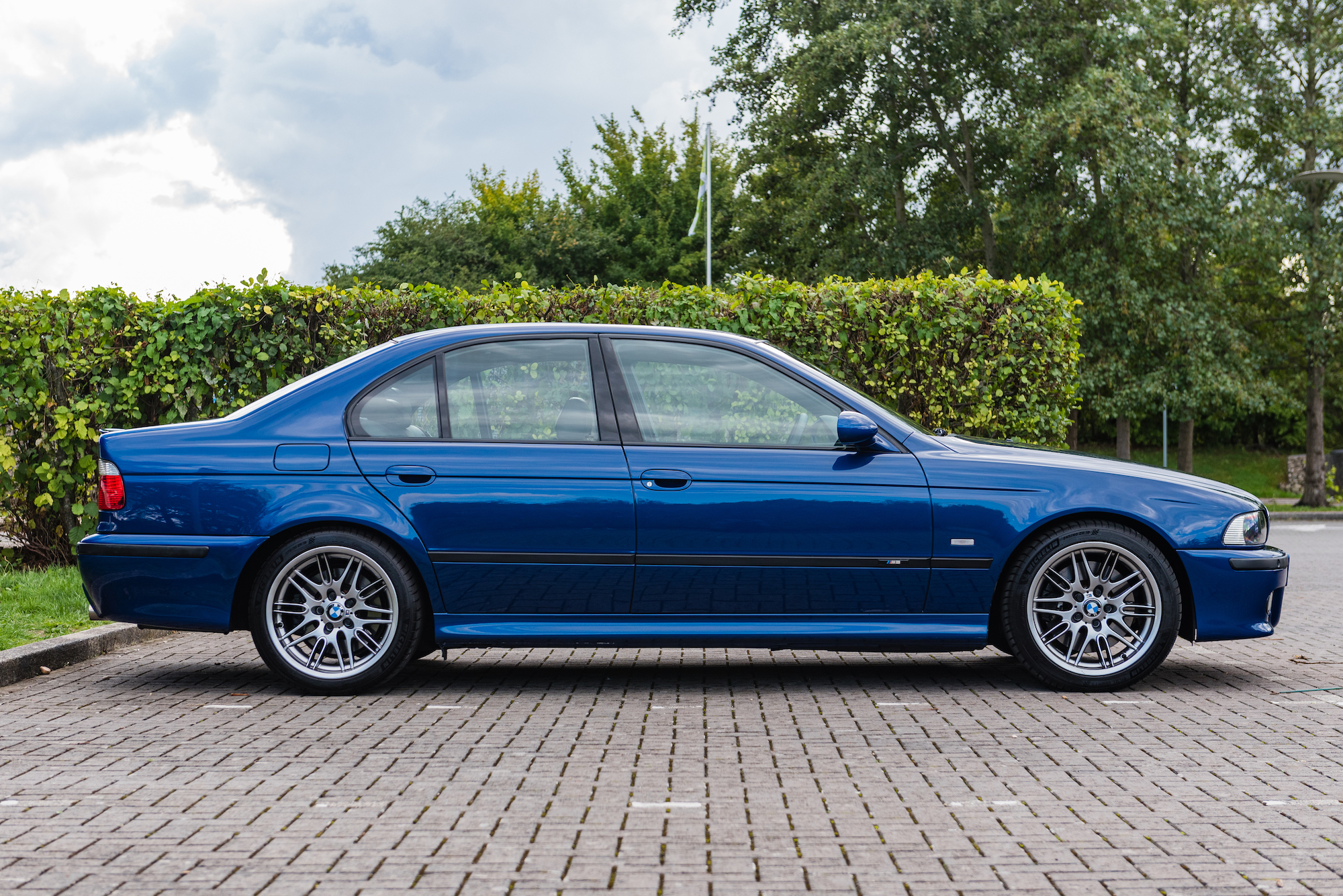 2001 BMW (E39) M5