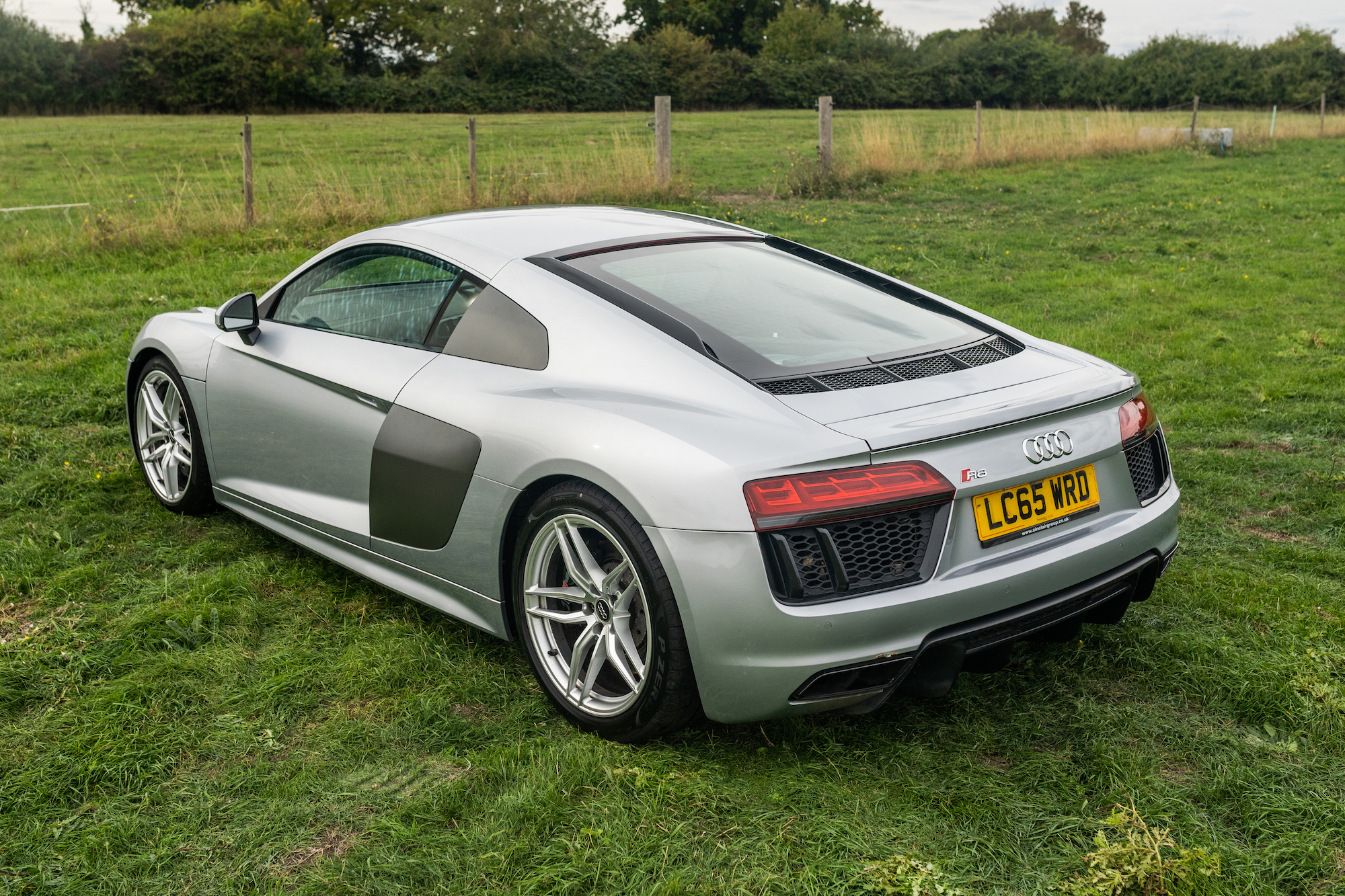 2015 AUDI R8 V10