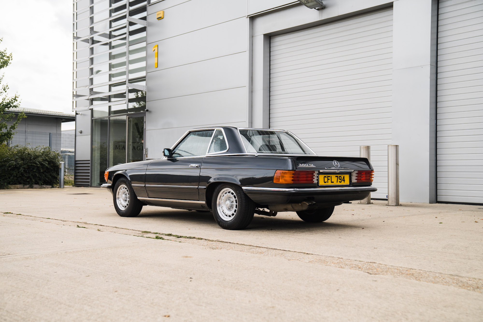 1985 MERCEDES-BENZ (R107) 380 SL