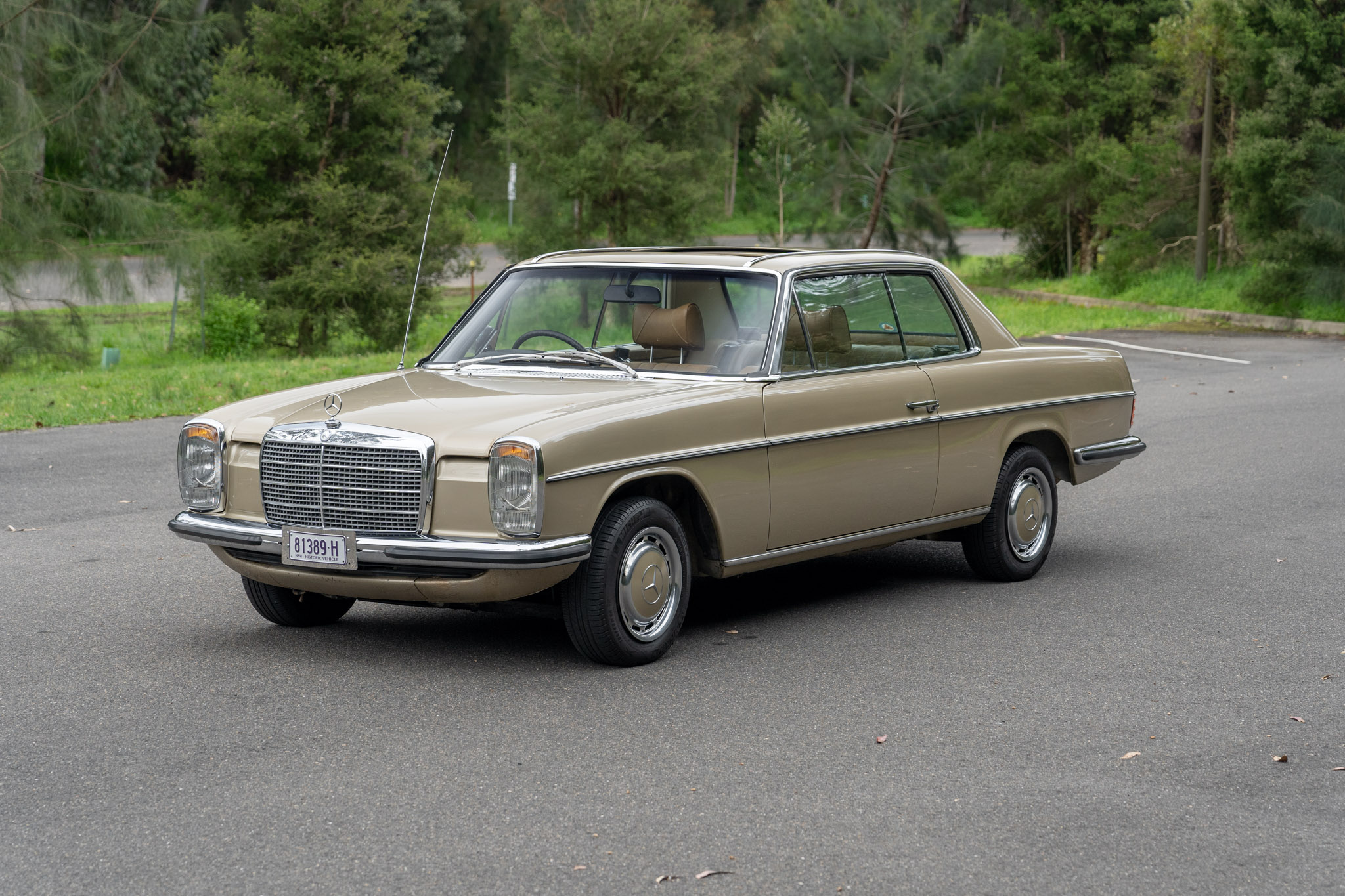 1975 MERCEDES-BENZ (W114) 280 CE COUPE