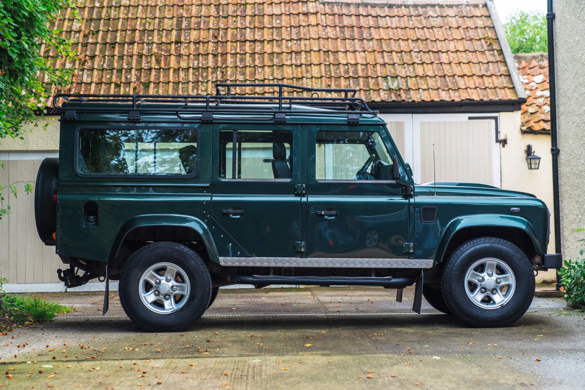 2010 LAND ROVER DEFENDER 110 XS STATION WAGON