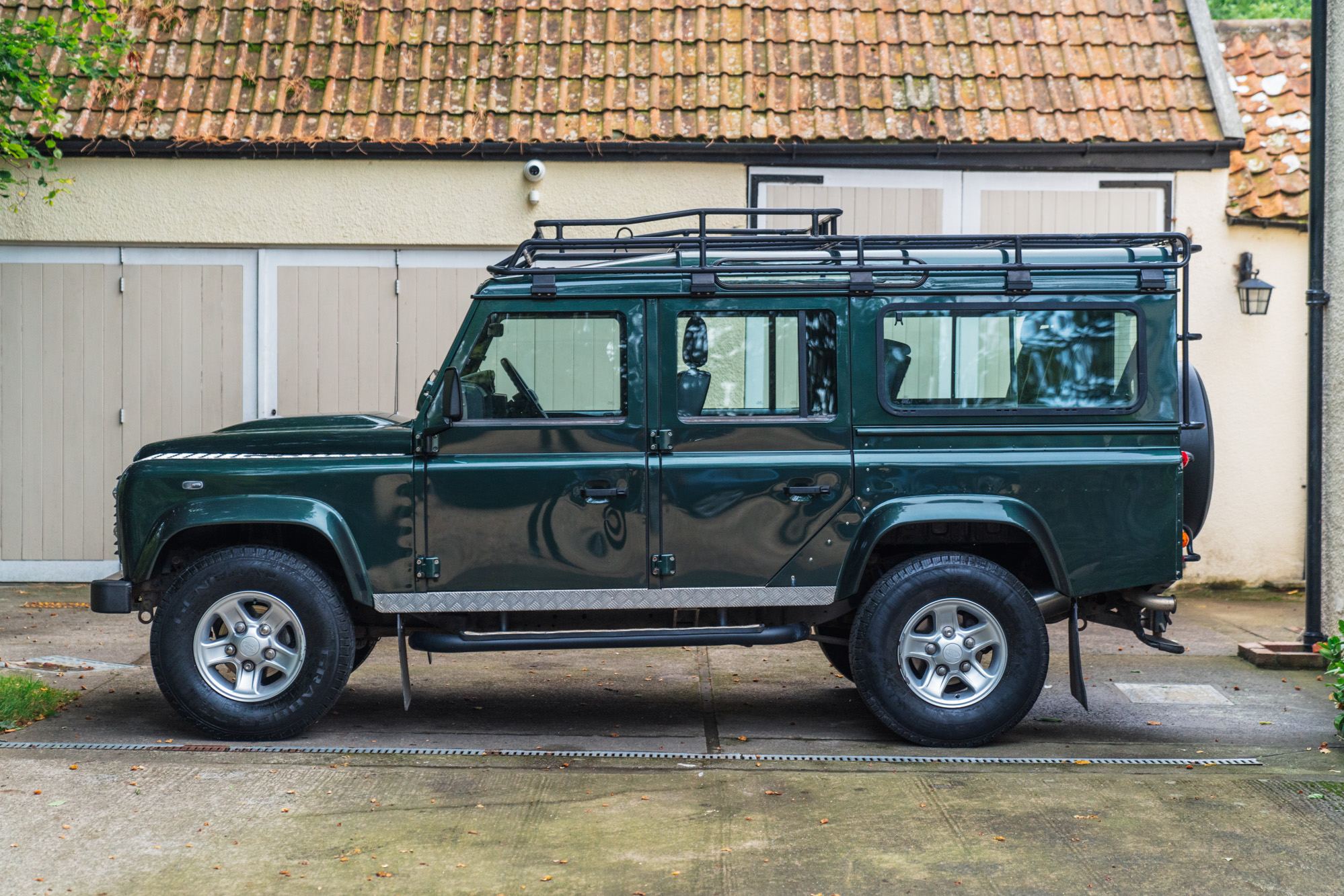 2010 LAND ROVER DEFENDER 110 XS STATION WAGON
