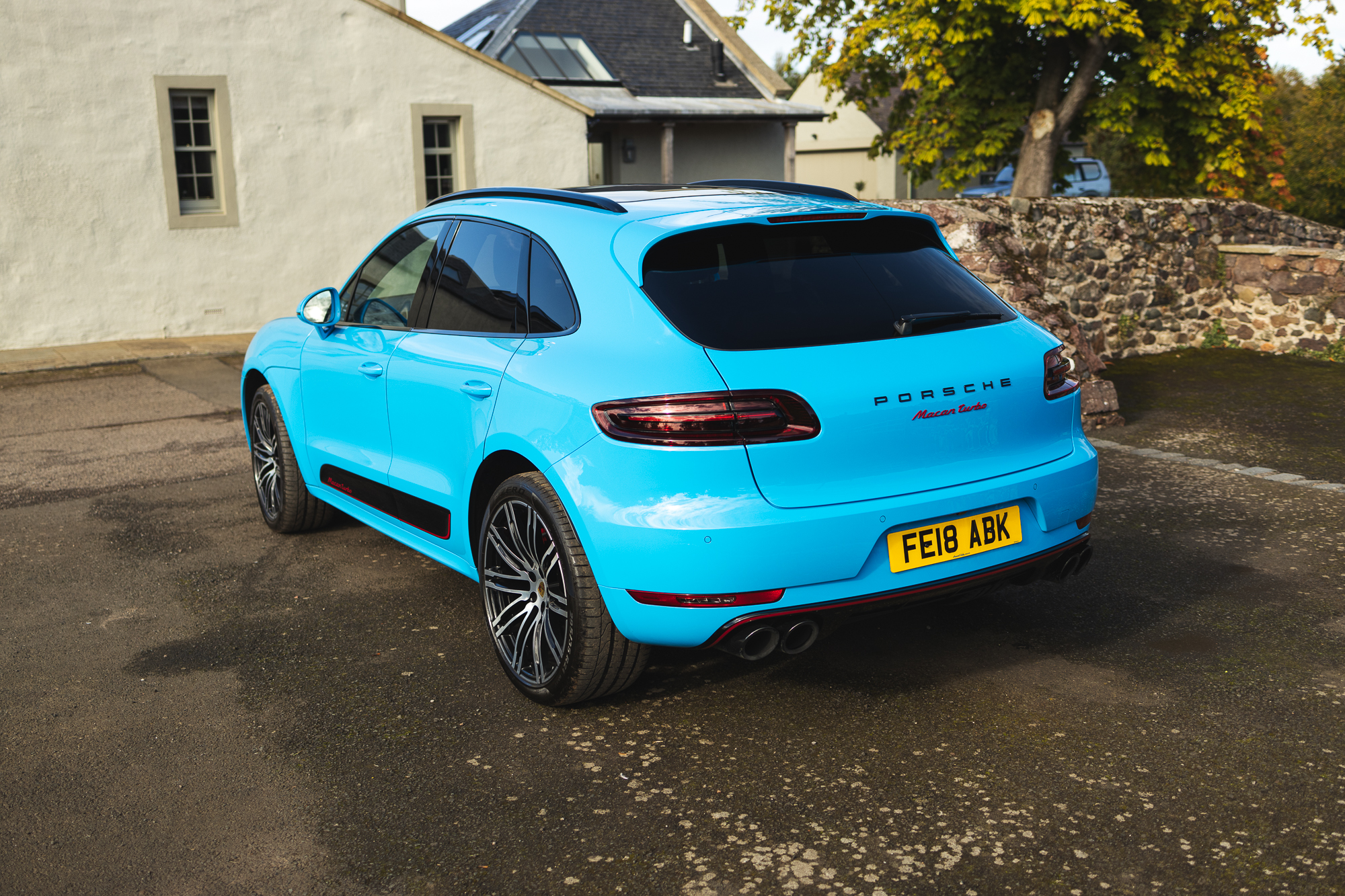 2018 PORSCHE MACAN TURBO EXCLUSIVE PERFORMANCE EDITION