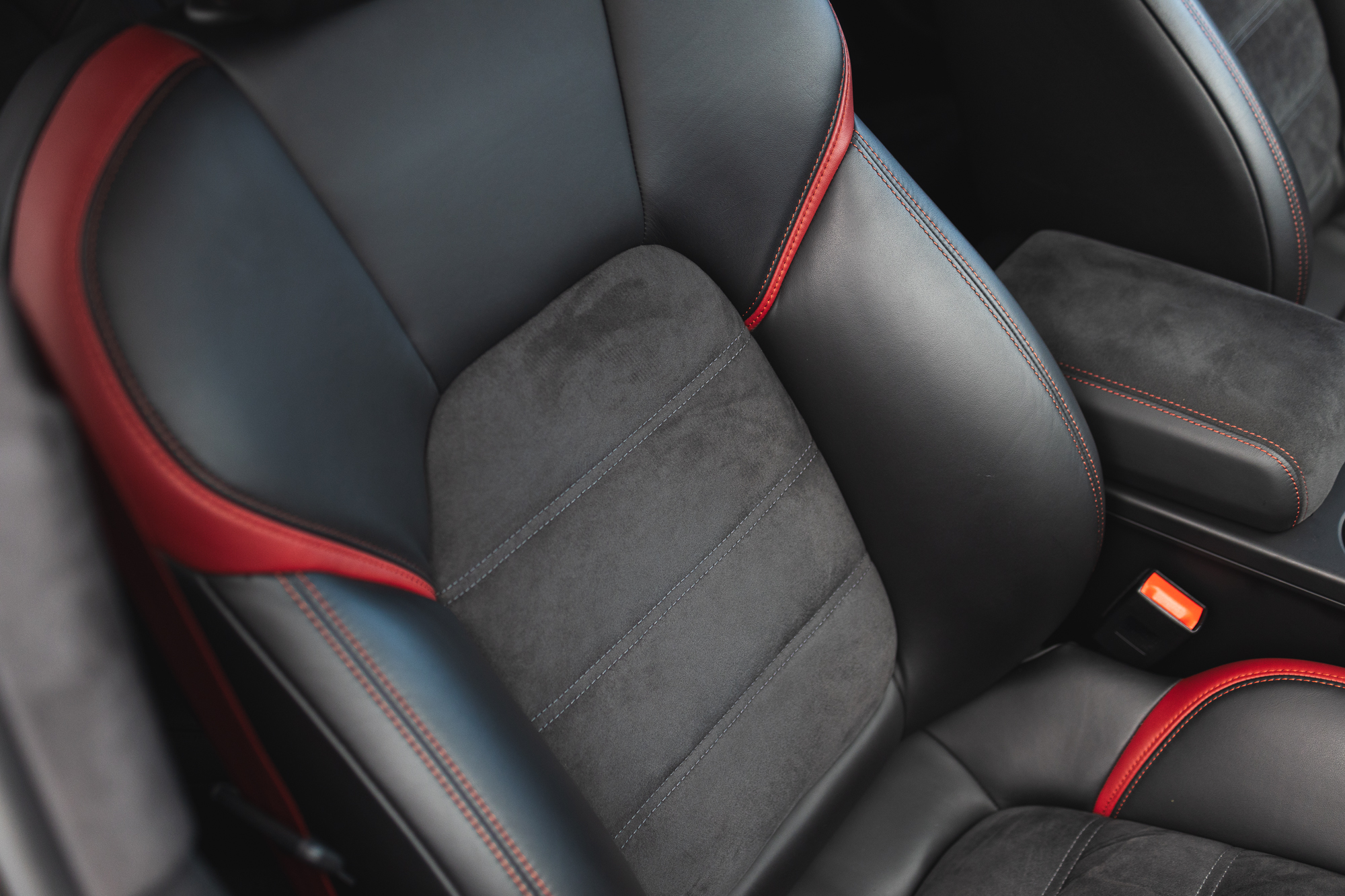 2018 PORSCHE MACAN TURBO EXCLUSIVE PERFORMANCE EDITION