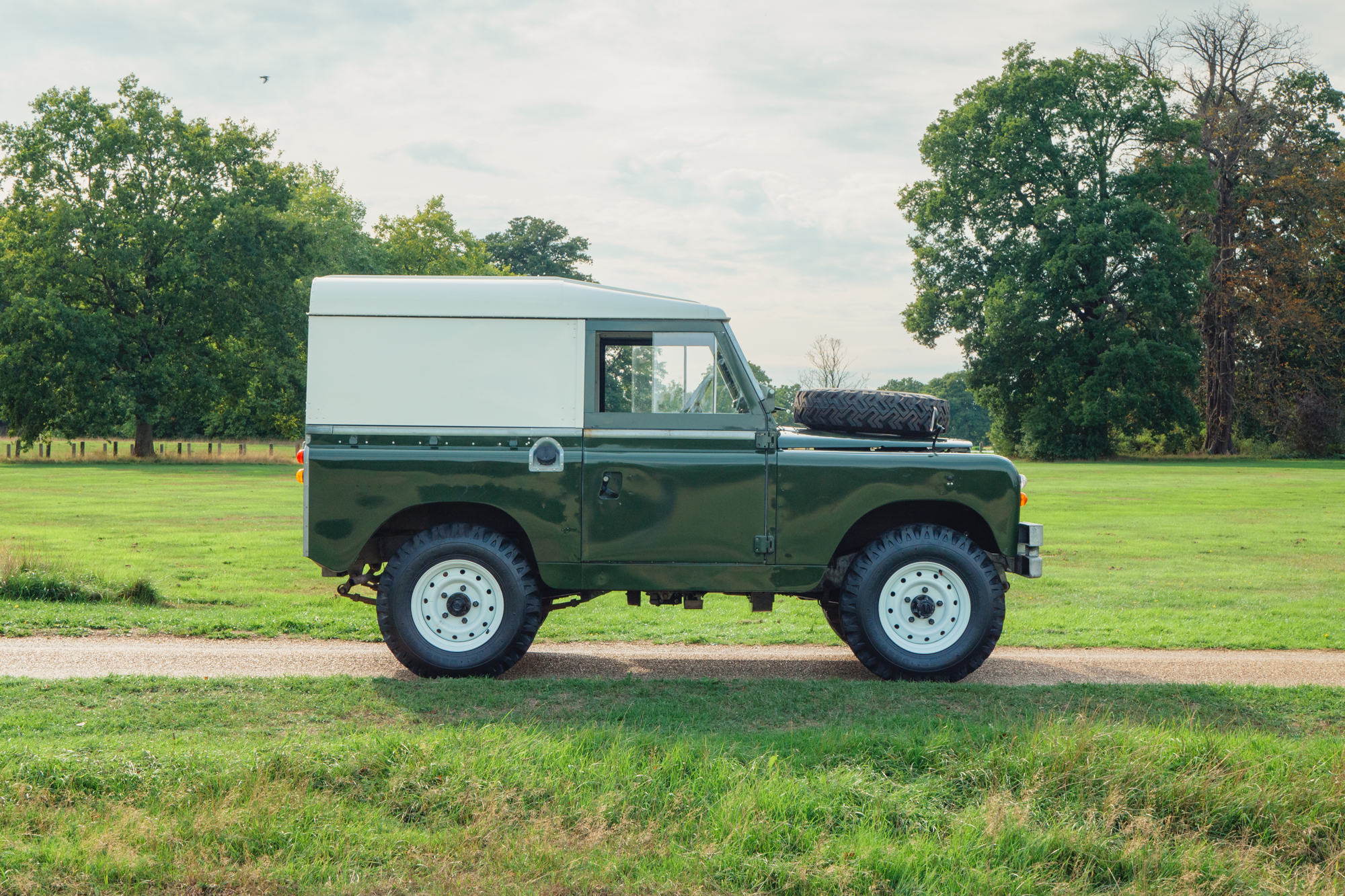 1963 LAND ROVER SERIES IIA 88"