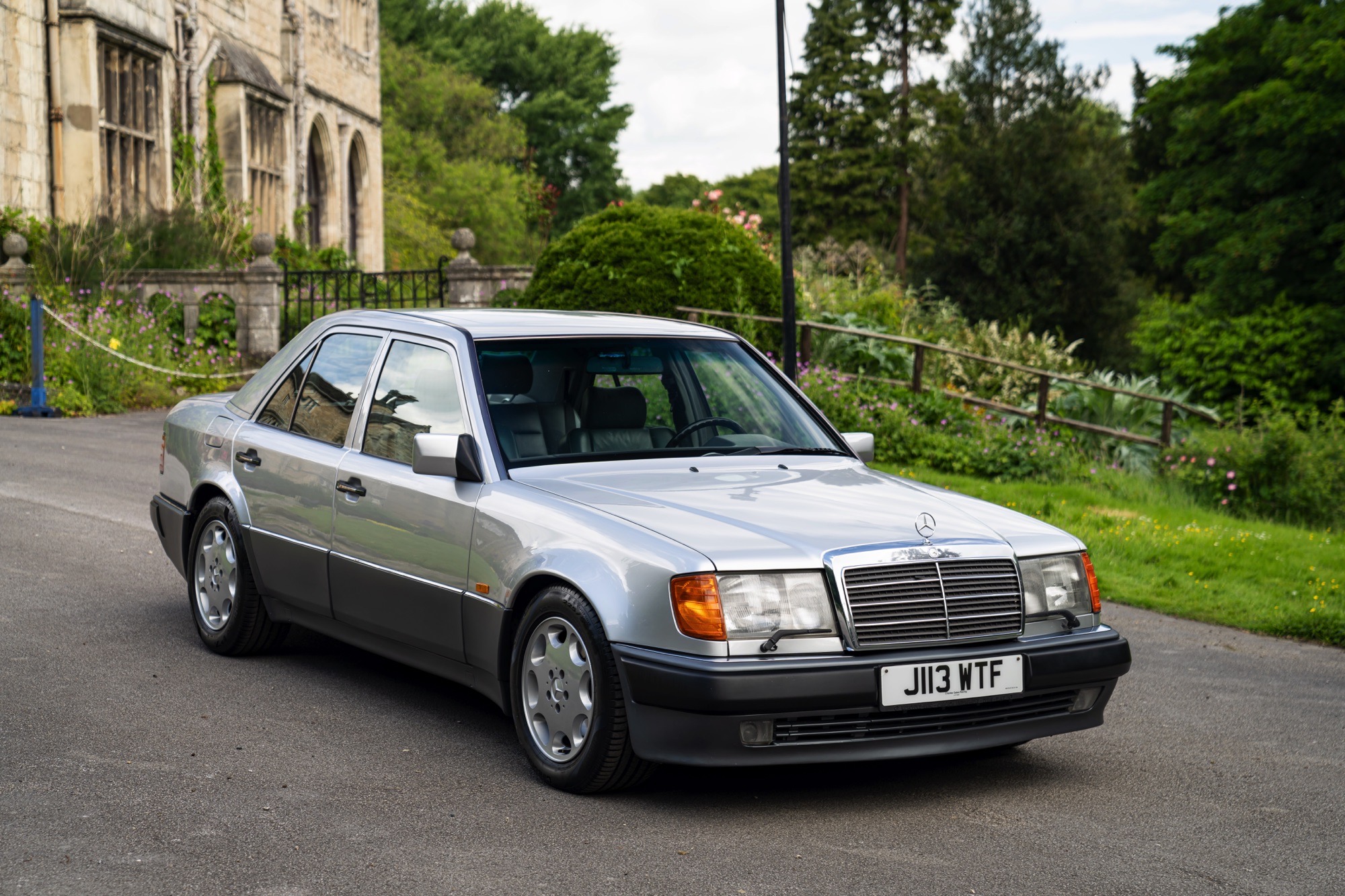 1991 MERCEDES-BENZ (W124) 500E