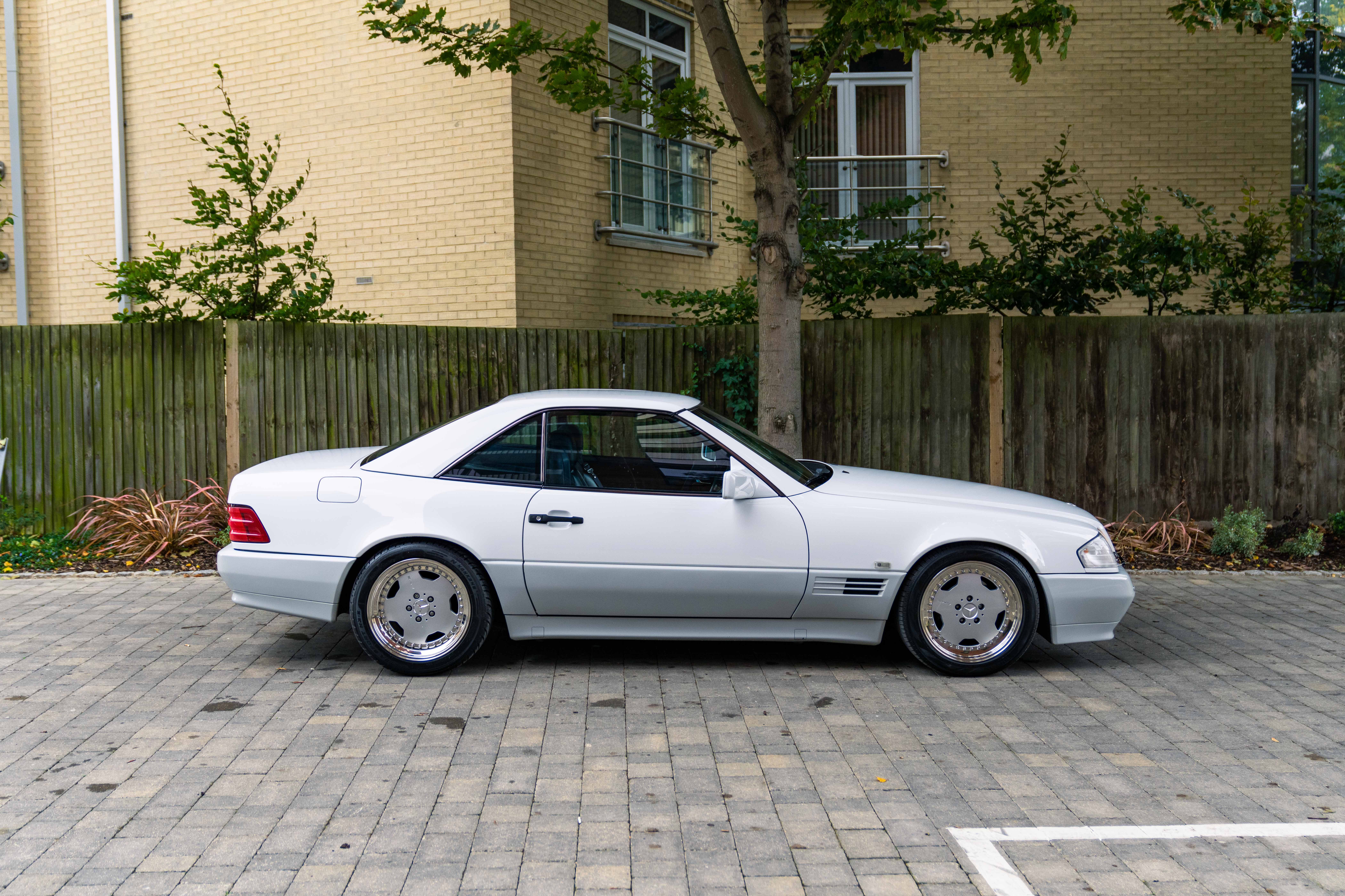 1992 MERCEDES-BENZ (R129) 500SL