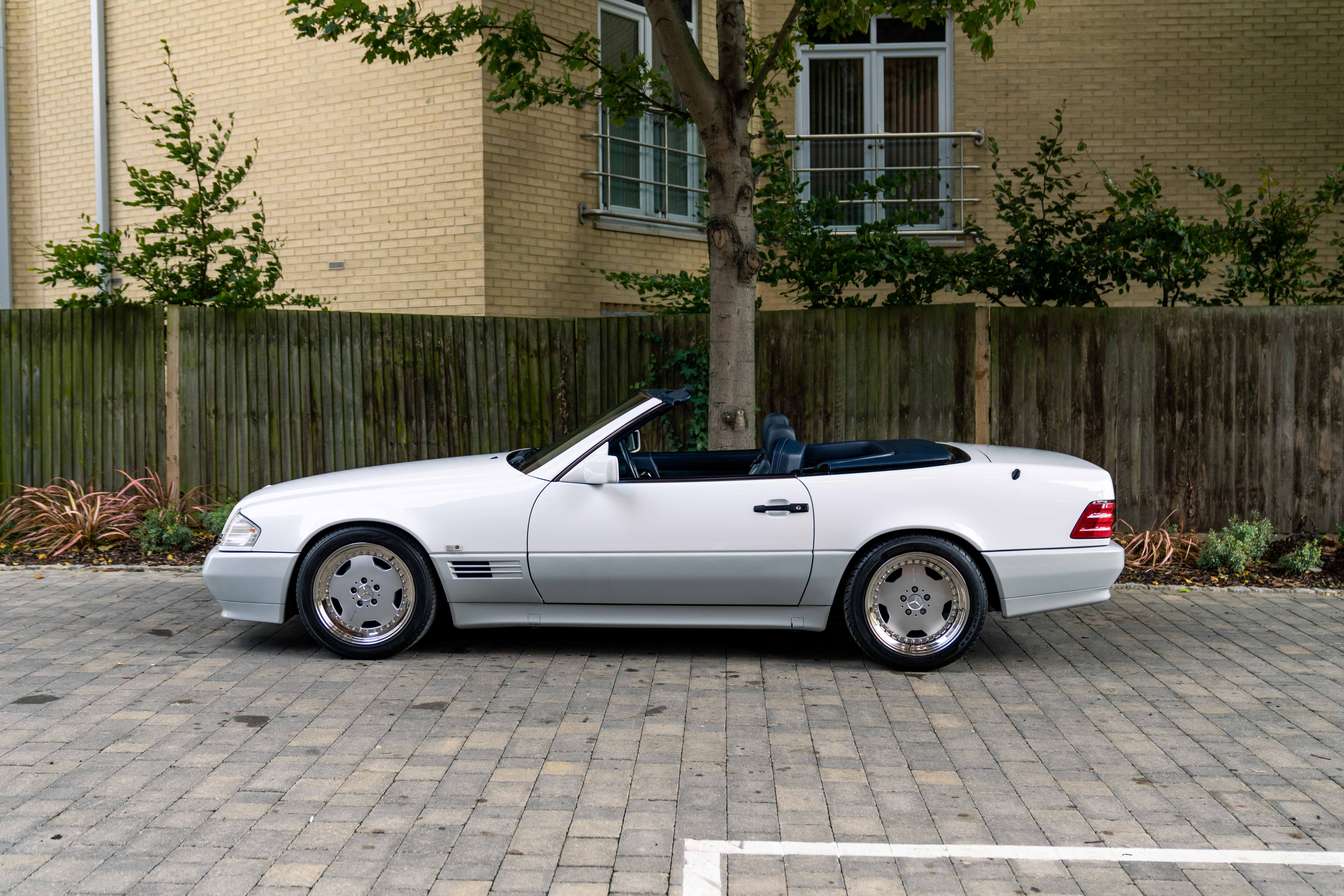 1992 MERCEDES-BENZ (R129) 500SL