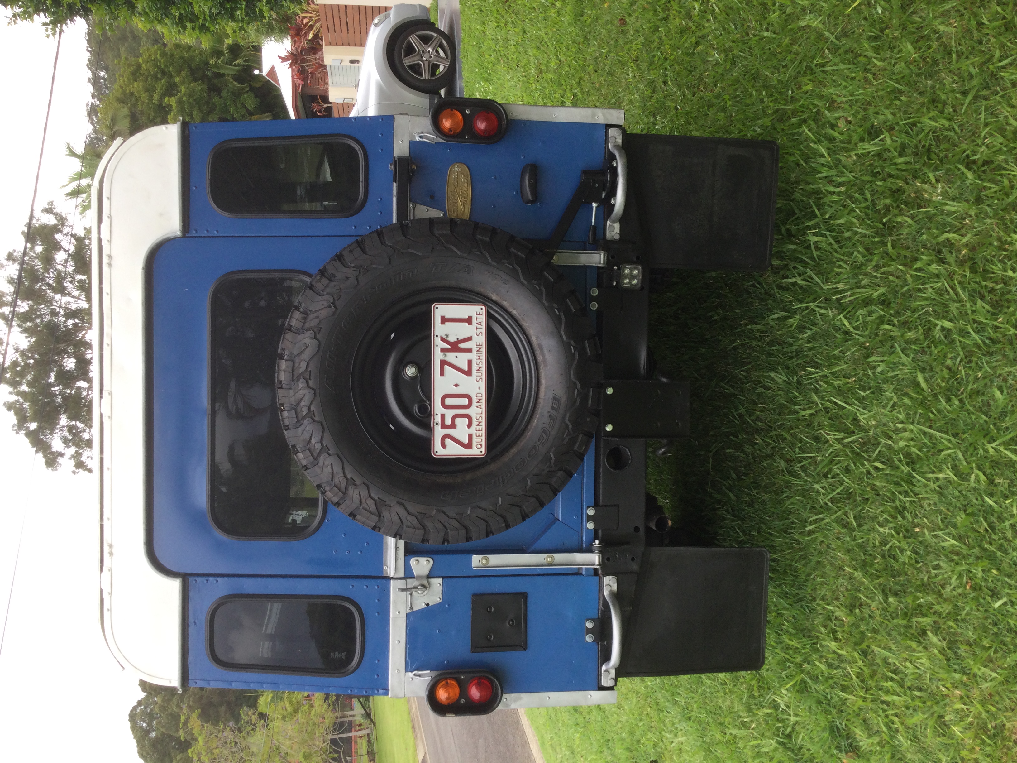 1968 LAND ROVER SERIES IIA 109"