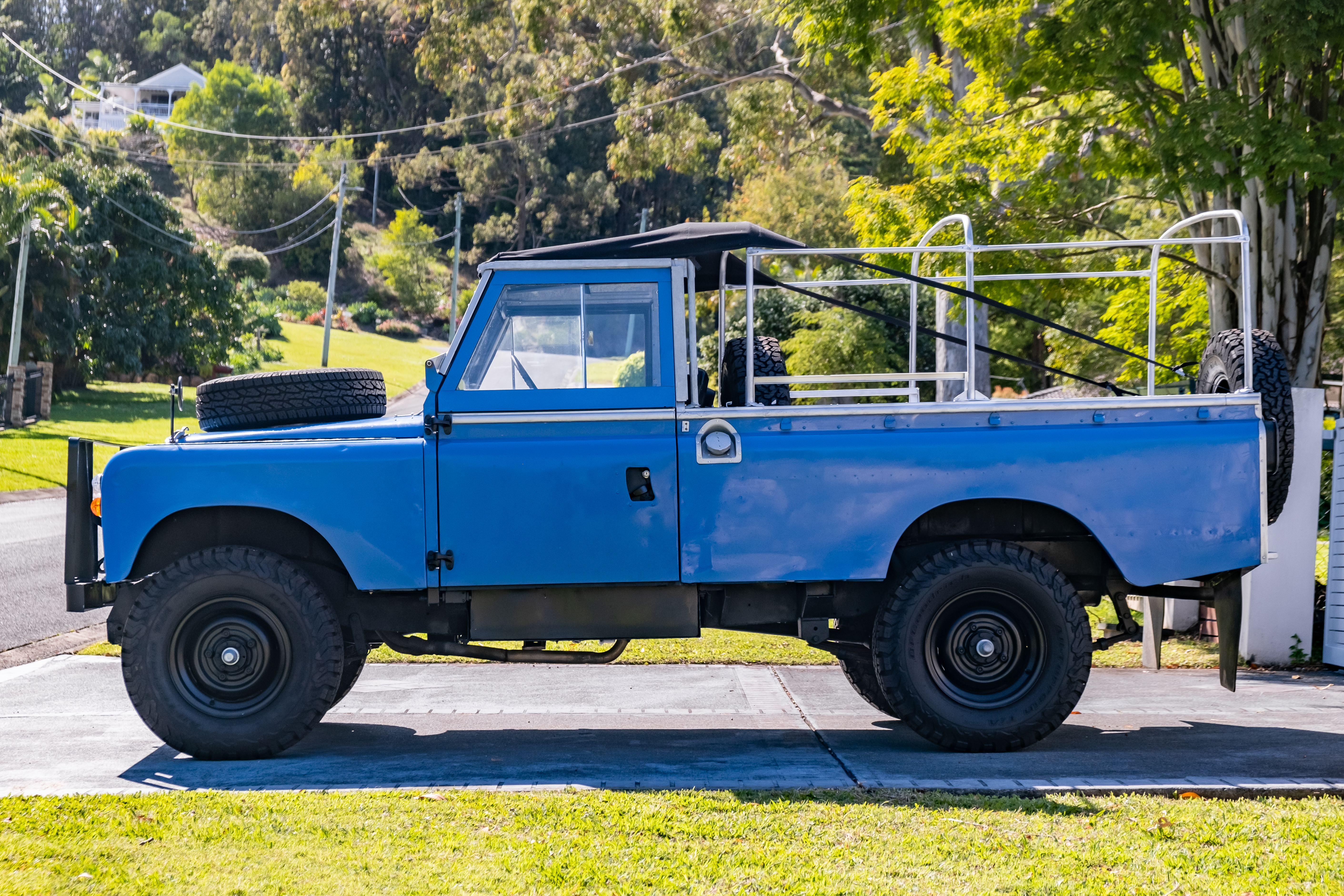 1968 LAND ROVER SERIES IIA 109"