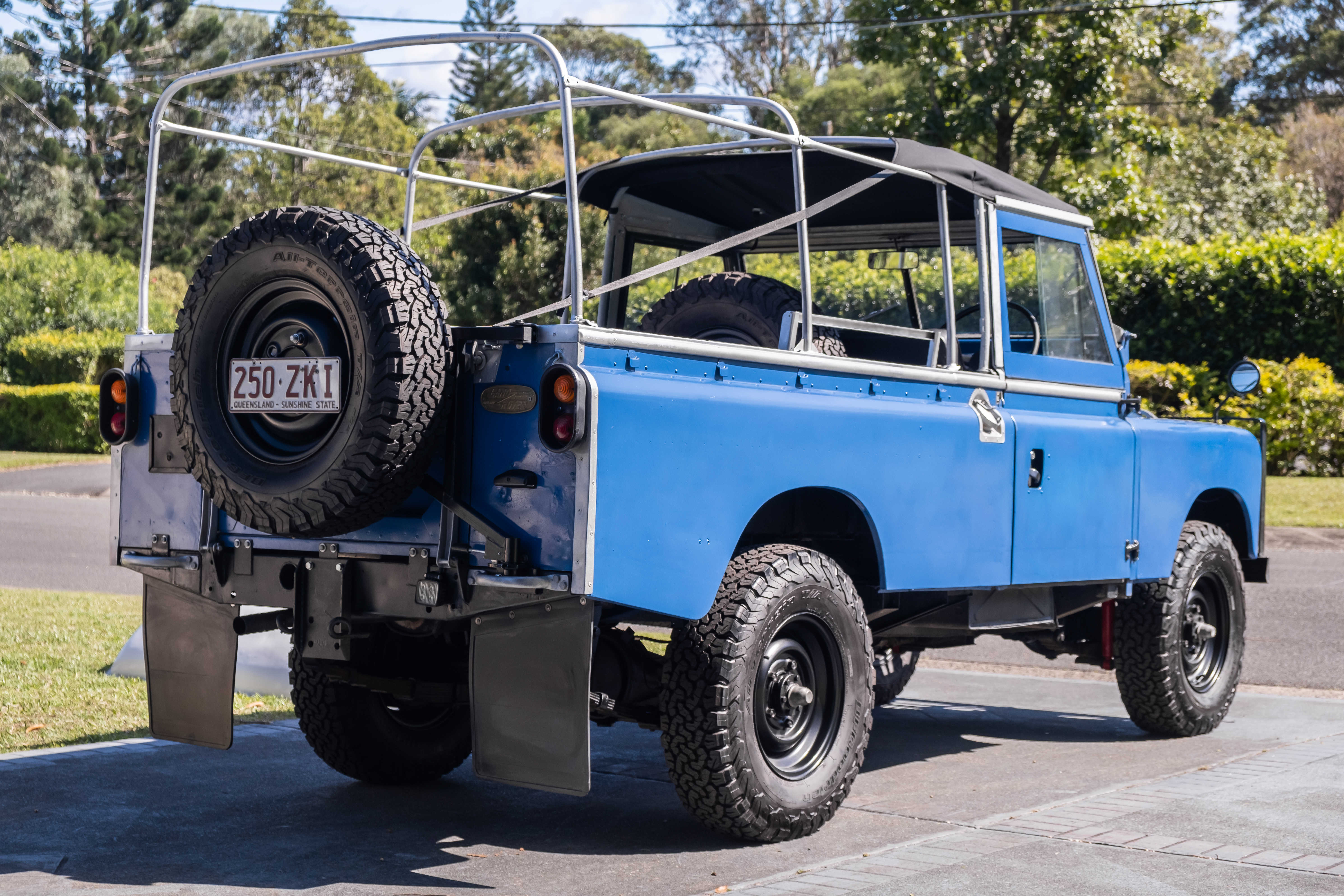 1968 LAND ROVER SERIES IIA 109"