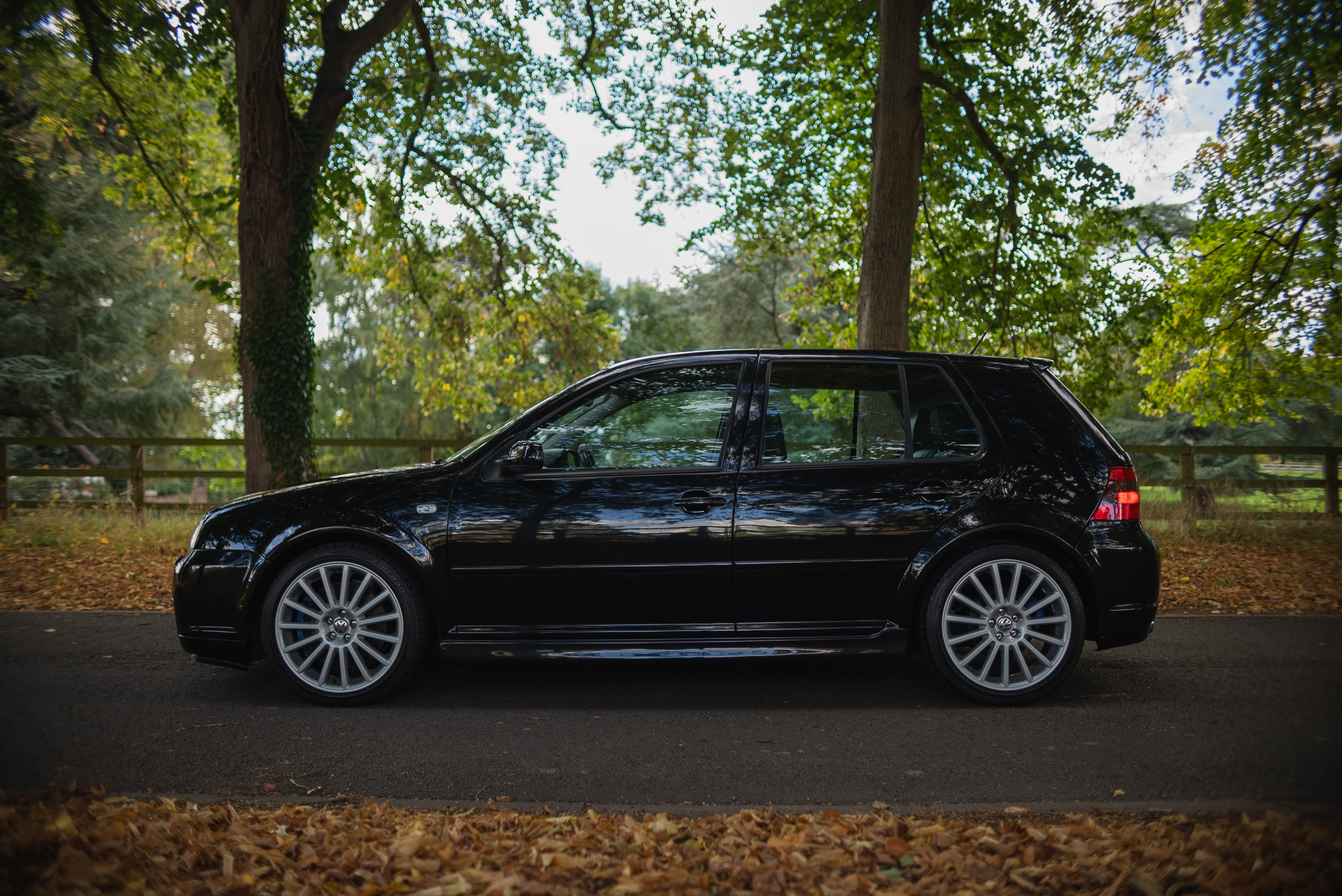 2003 VOLKSWAGEN GOLF (MK4) R32