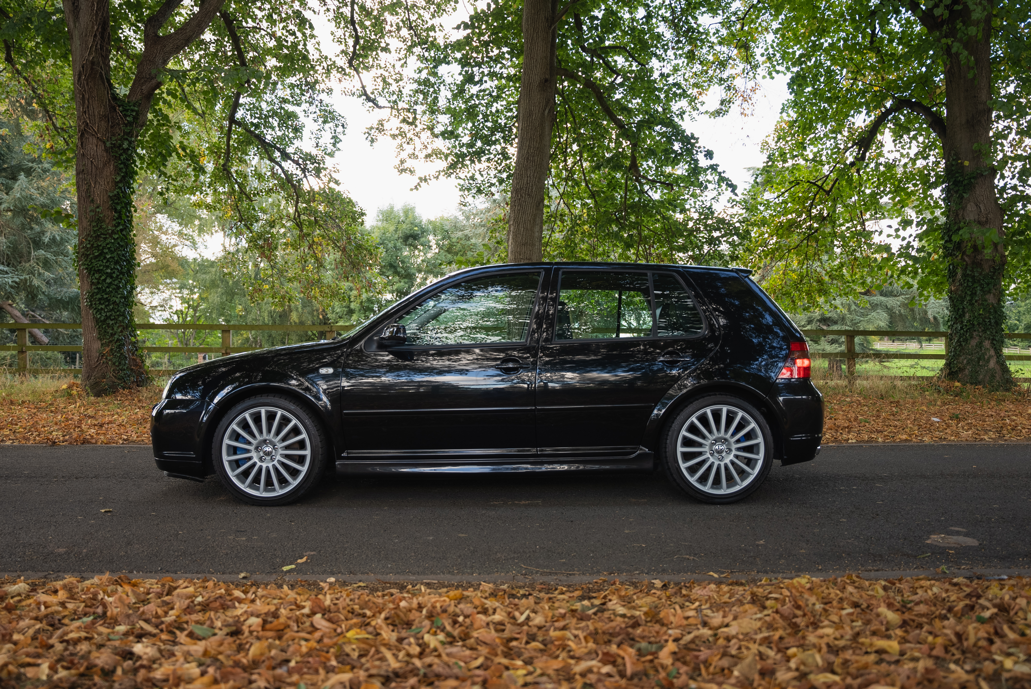 2003 VOLKSWAGEN GOLF (MK4) R32