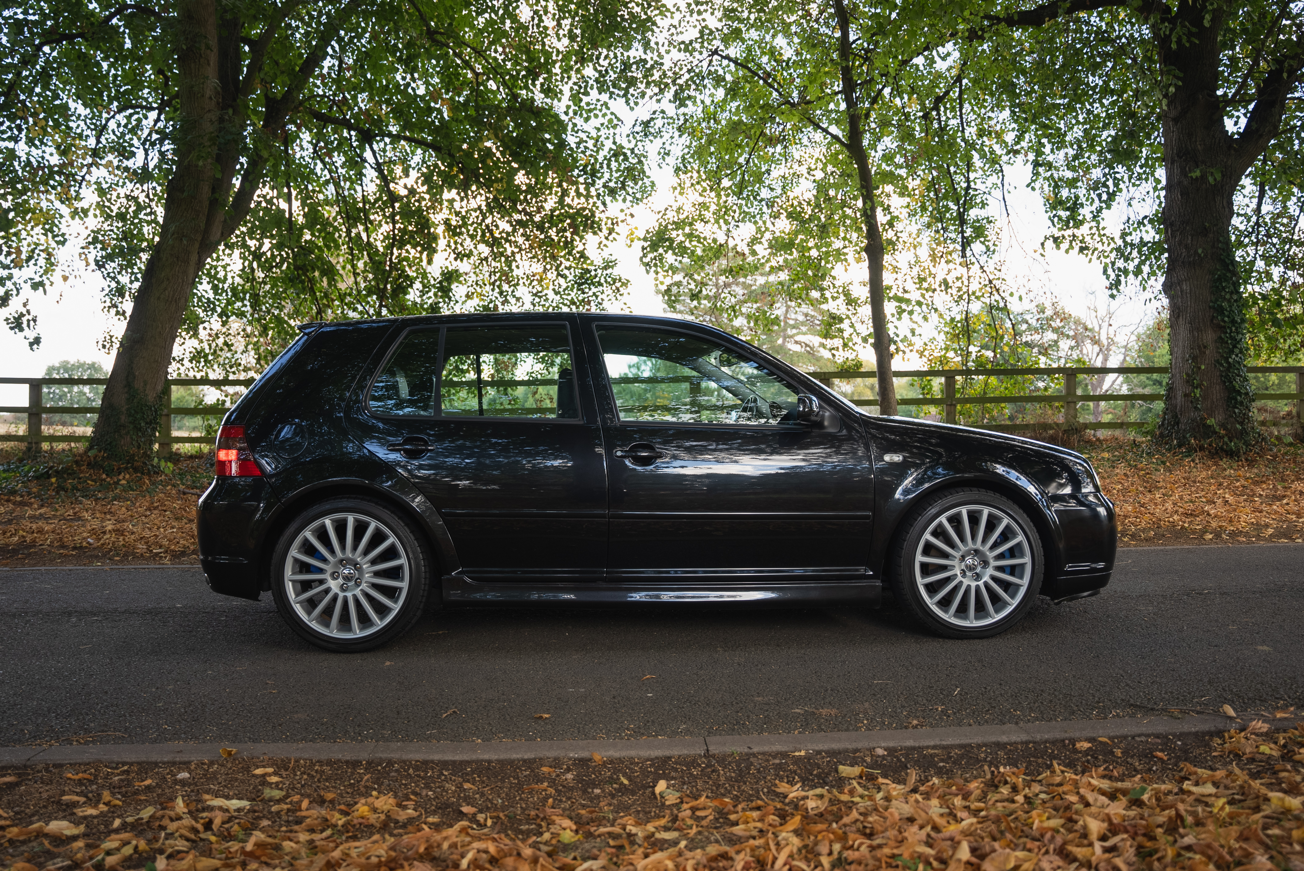 2003 VOLKSWAGEN GOLF (MK4) R32
