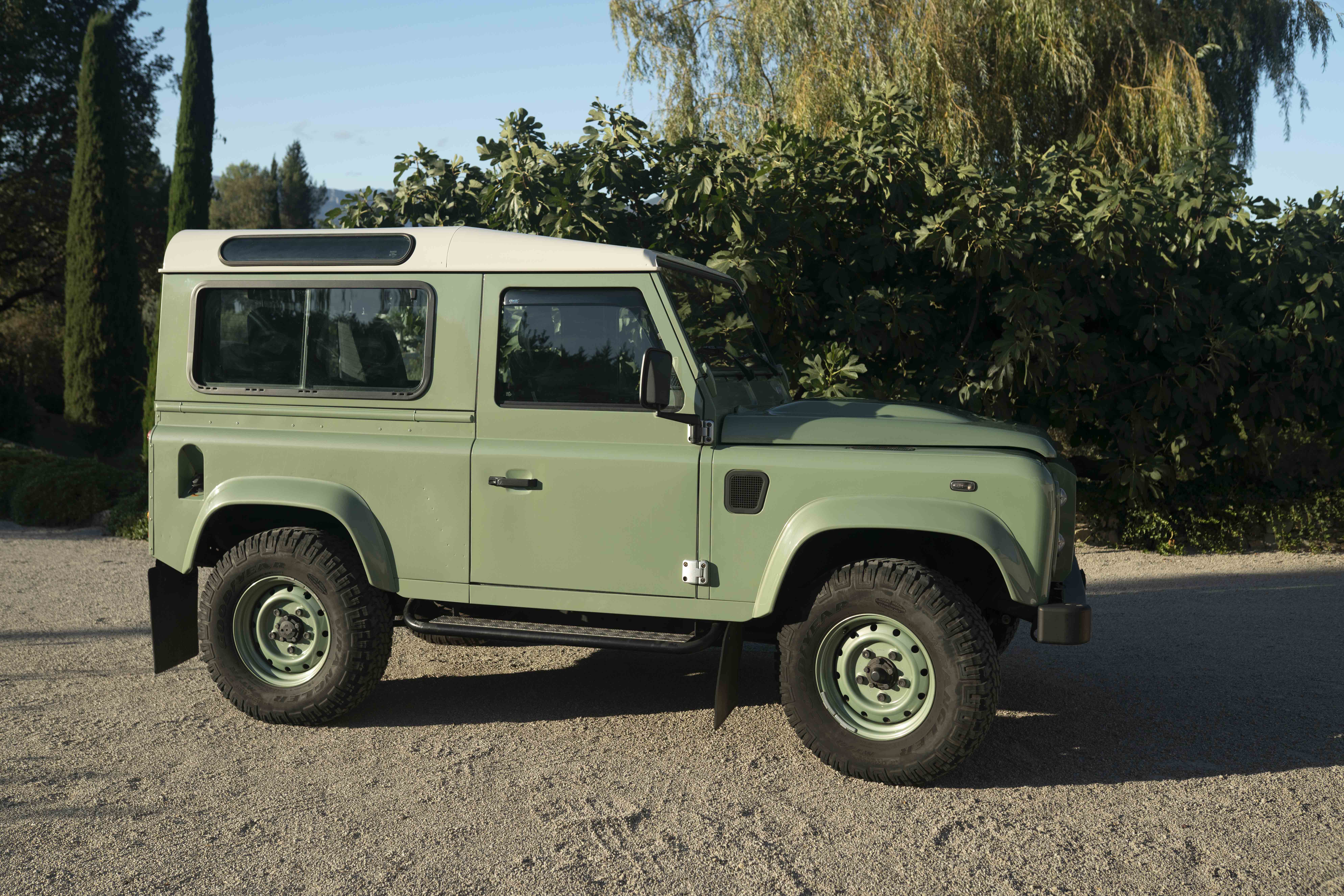 2015 LAND ROVER DEFENDER 90 HERITAGE EDITION