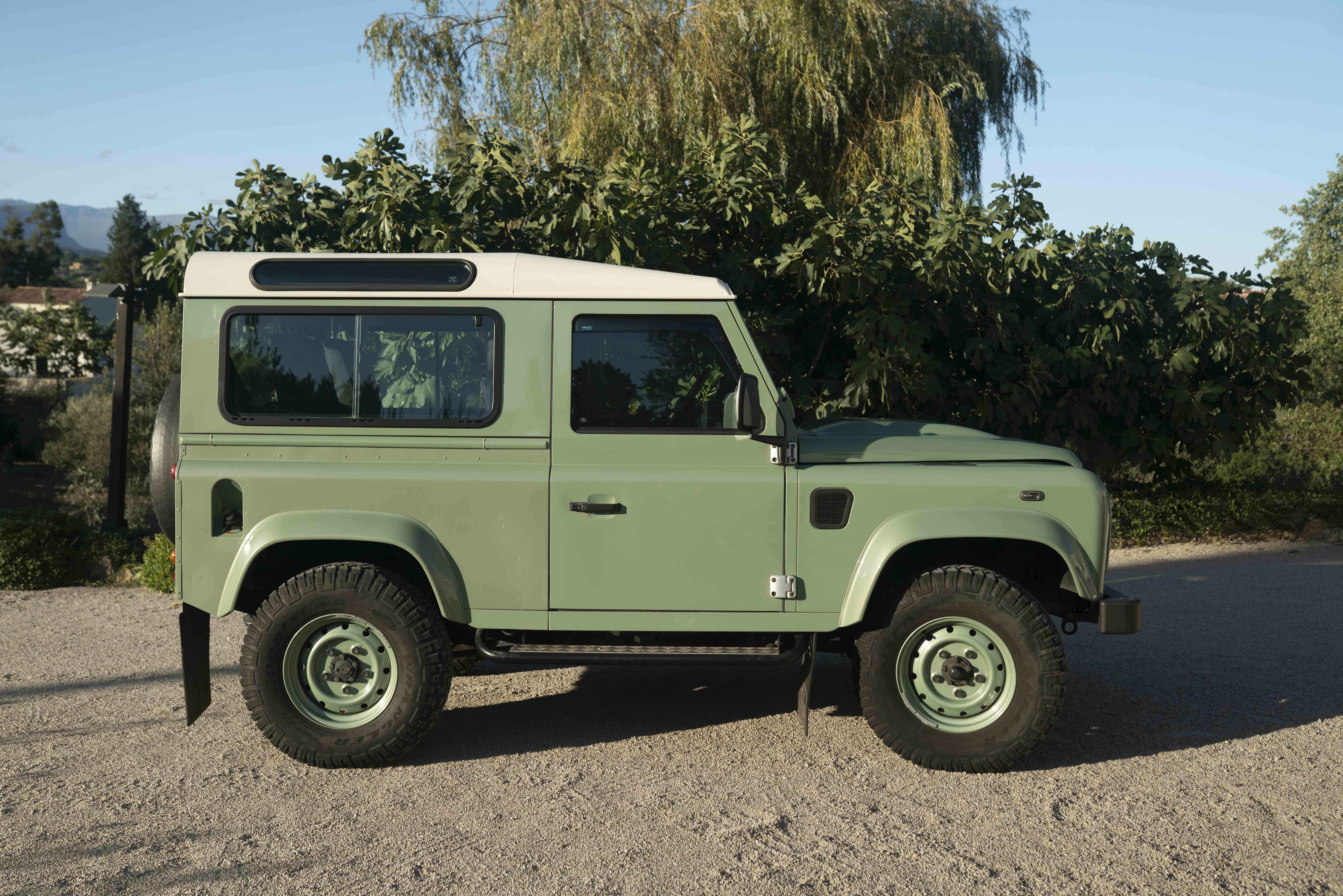 2015 LAND ROVER DEFENDER 90 HERITAGE EDITION