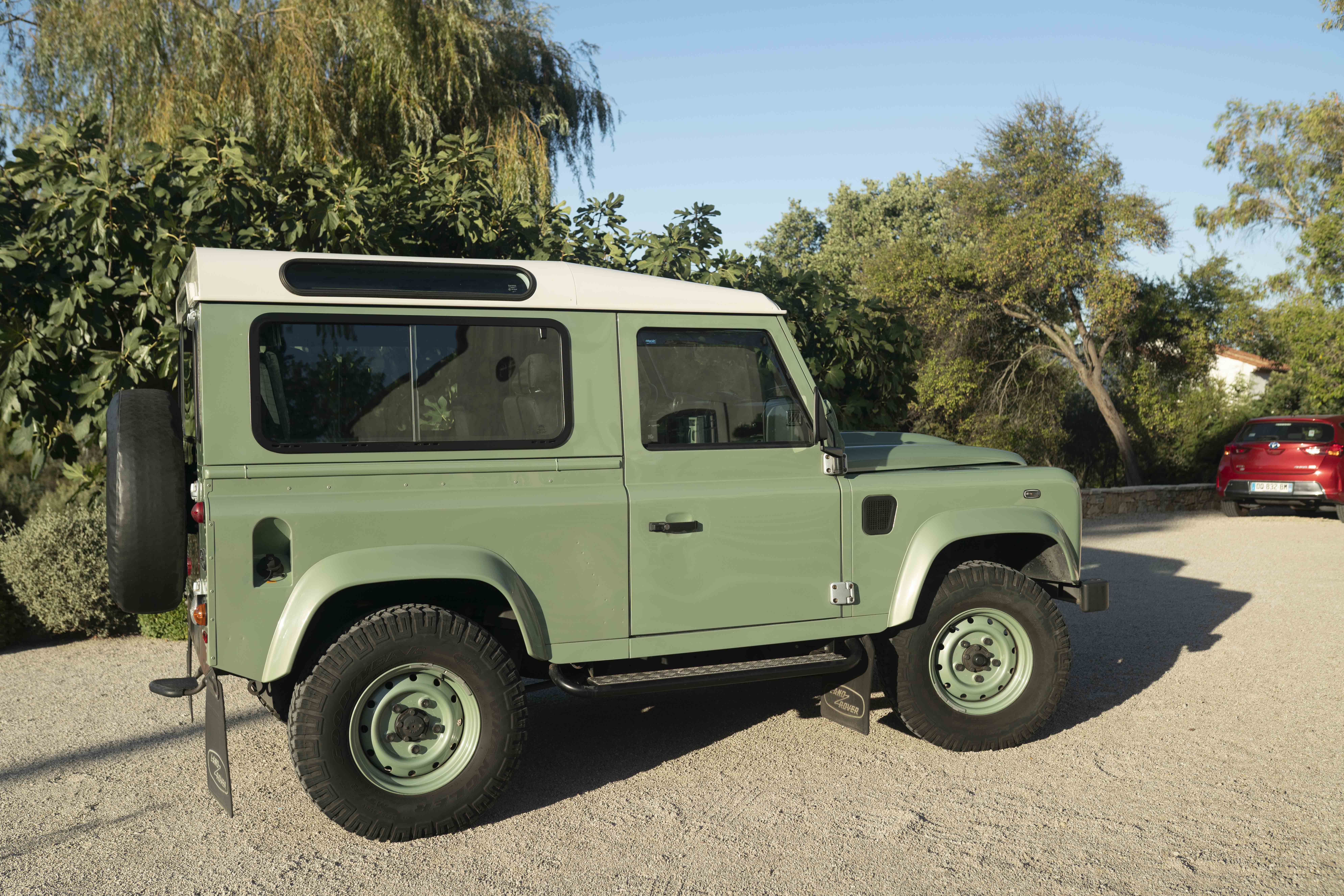 2015 LAND ROVER DEFENDER 90 HERITAGE EDITION